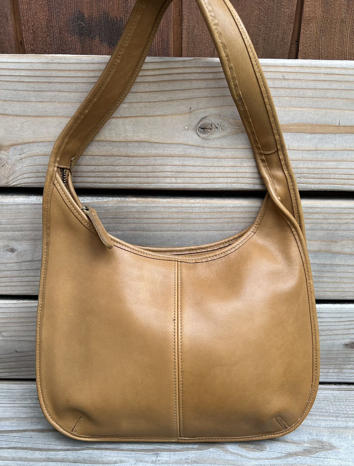 Vintage Large Vintage Coach Ergo Zip Bag 9025, toffee | Grailed