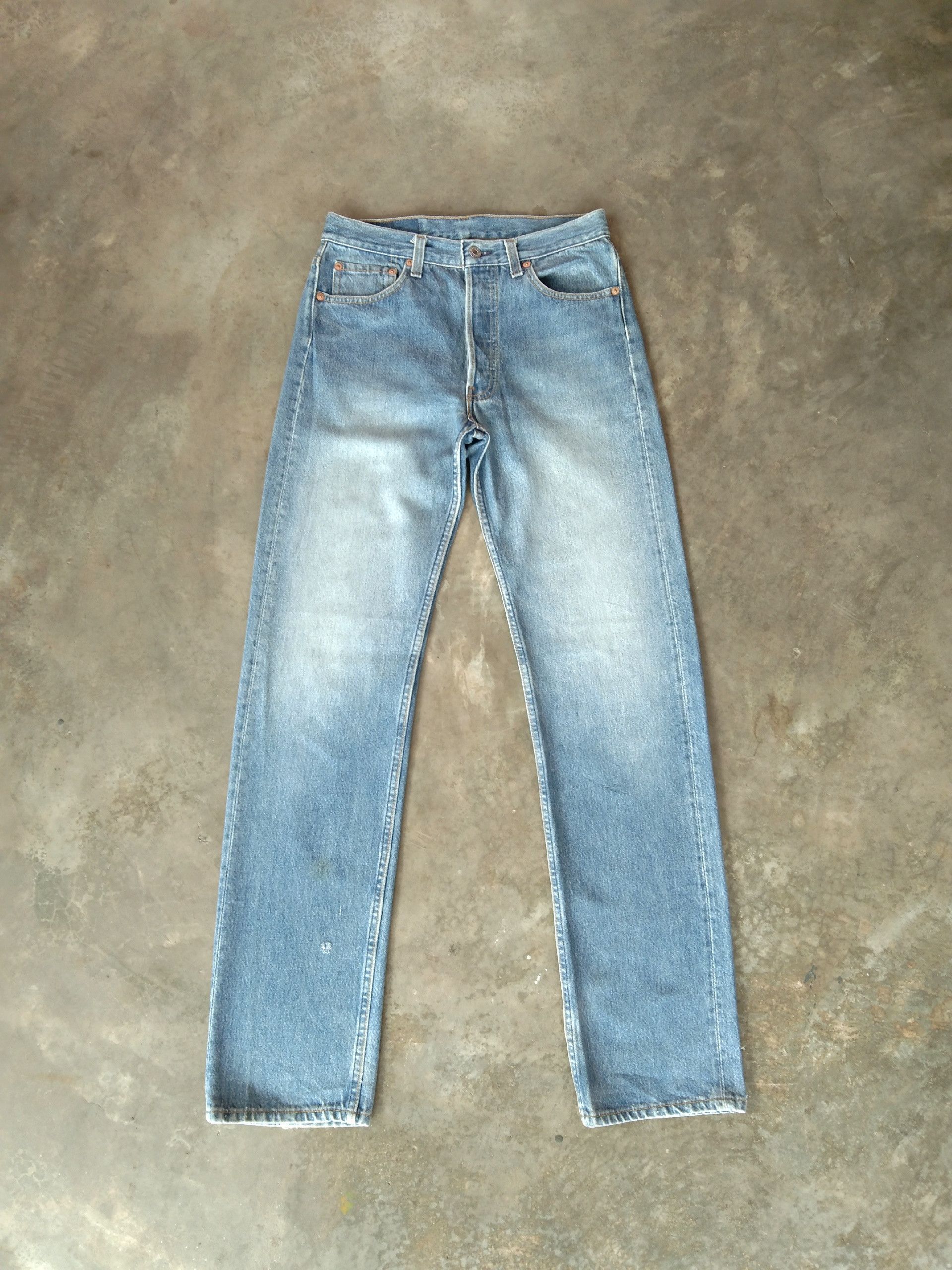 Vintage 90s Vintage Levi's 501 Made In USA Light Wash Jeans 29x33 | Grailed