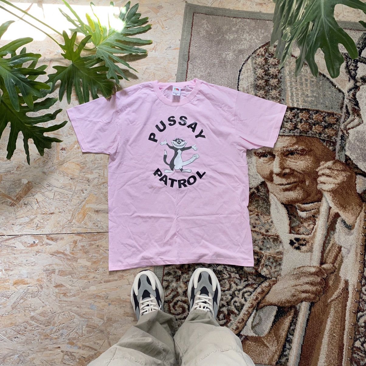 Streetwear × Vintage SICK T SHIRT PUSSAY PATROL FROM THE INBETWEENERS T ...