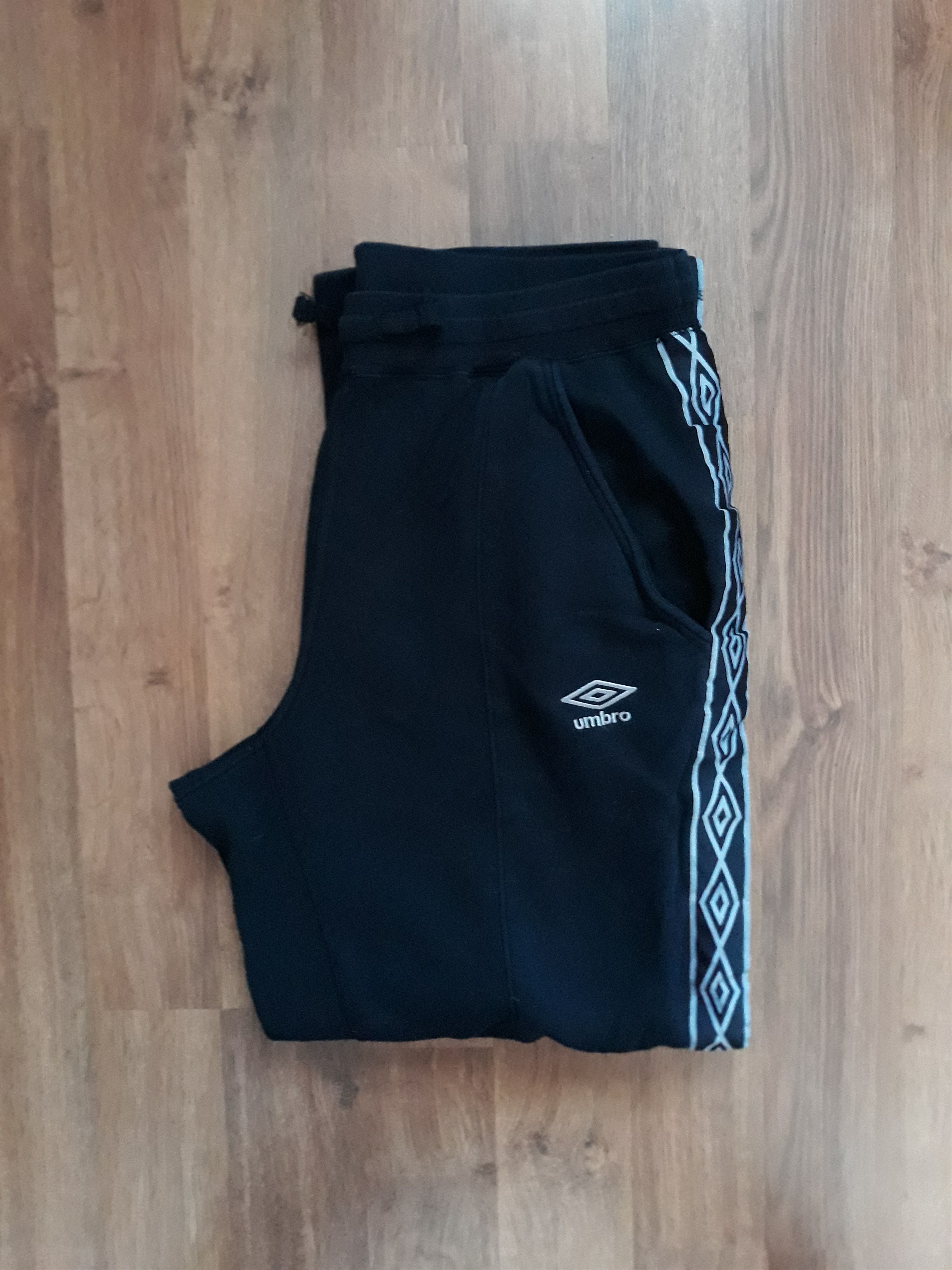 Umbro Umbro Sweatpants 45 cm waist | Grailed