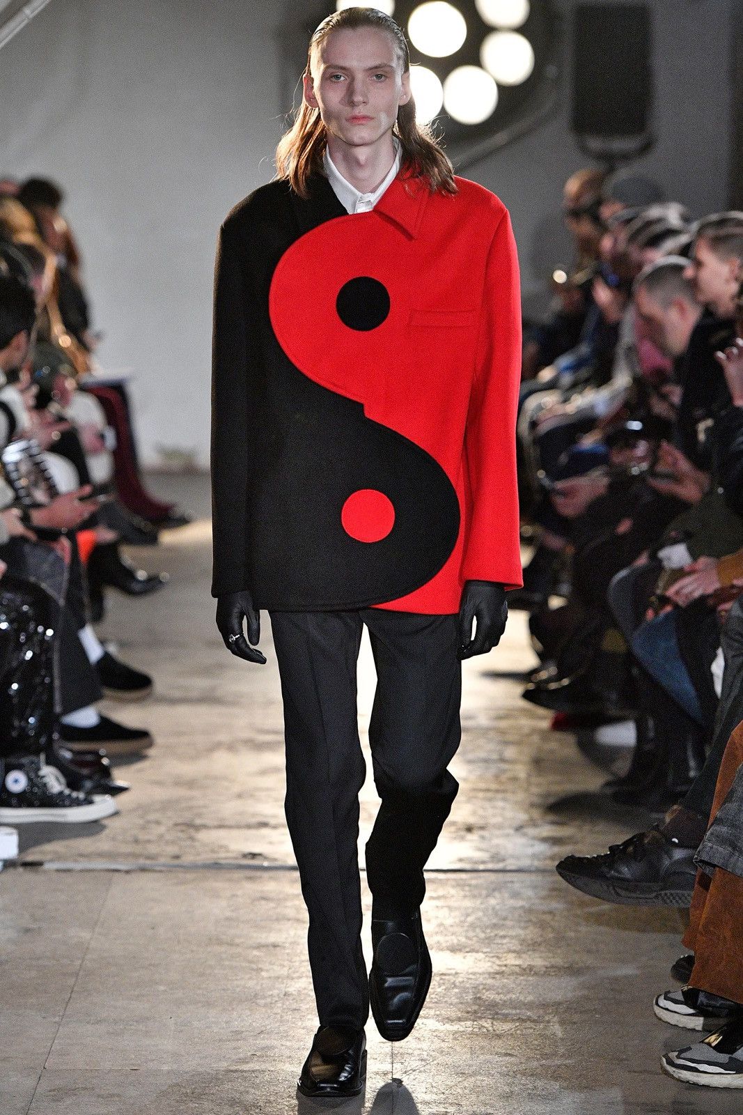 Xander Zhou Xander Zhou AW18 Ying Yang Red Coat | Grailed