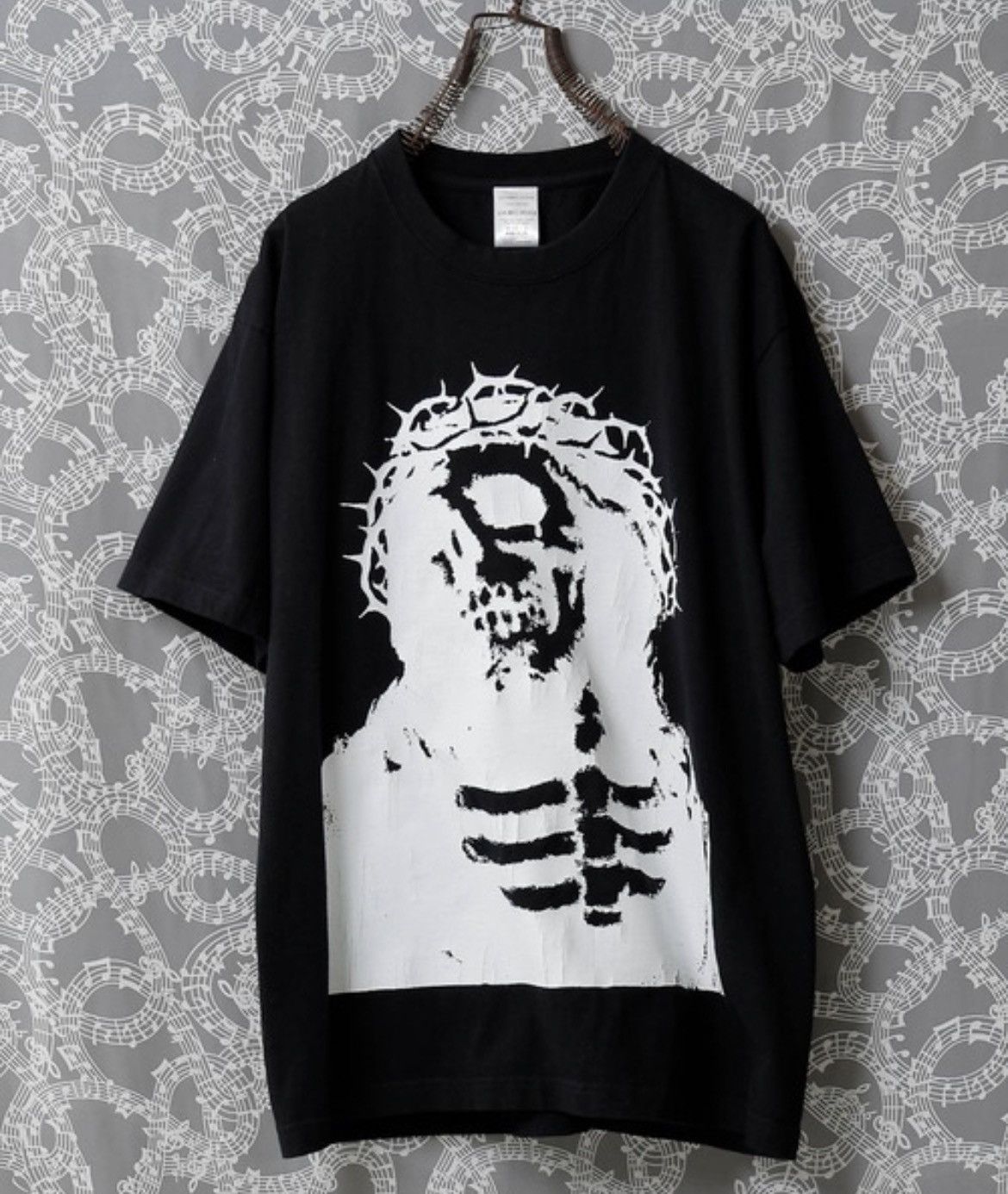 Number (N)ine Number nine skull art tee size 2 | Grailed