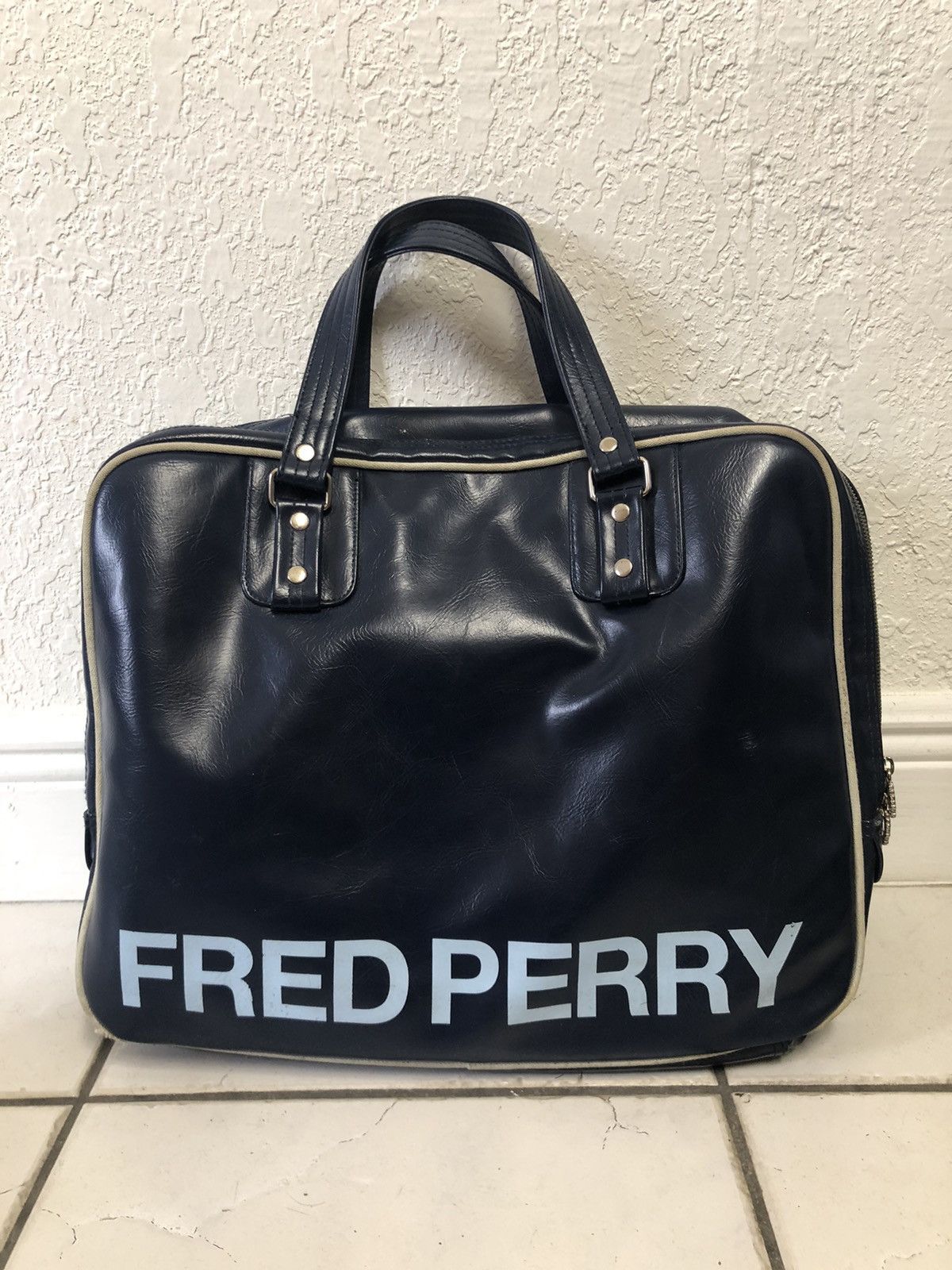 Fred Perry vintage 90s Fred Perry Blue leather Messenger bag | Grailed