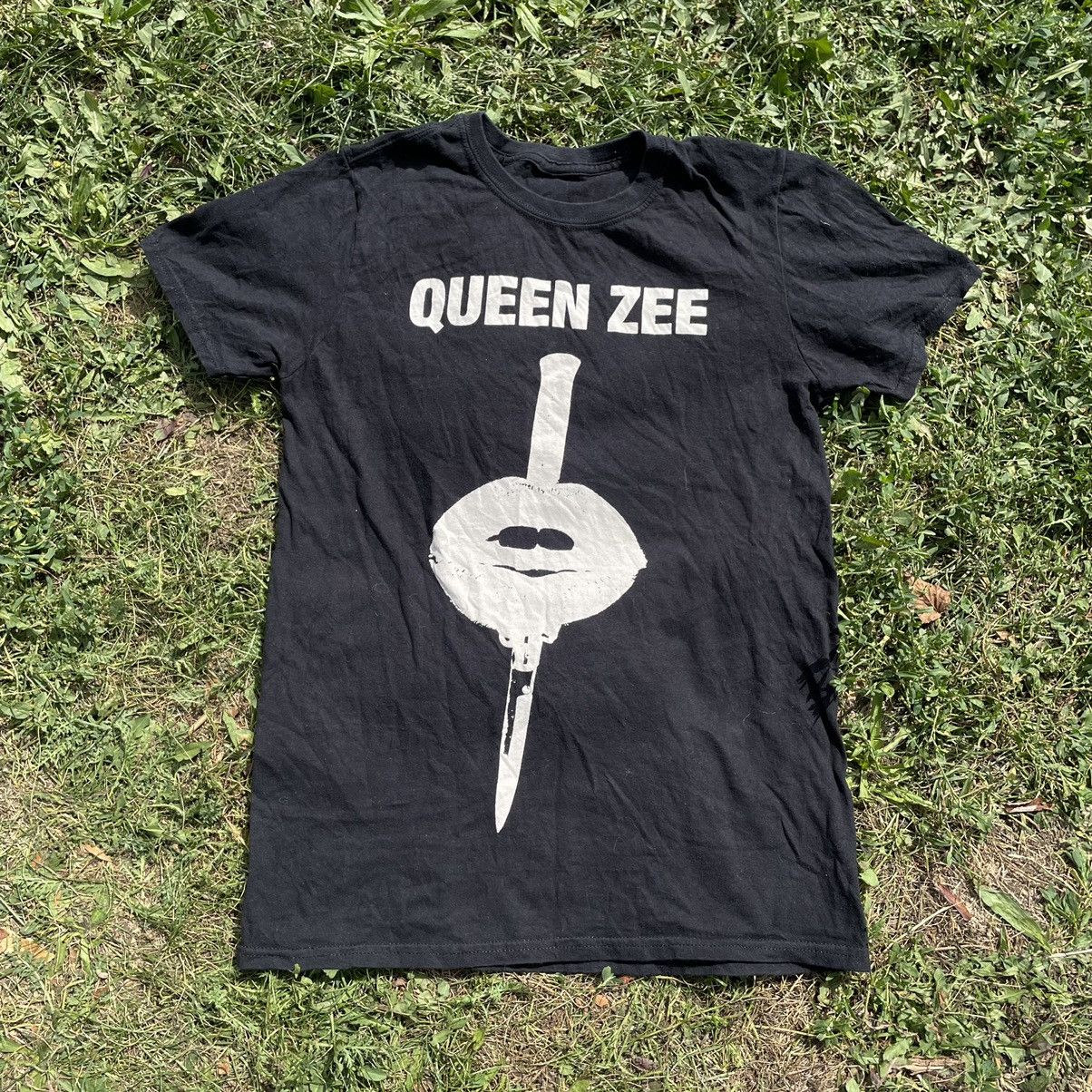 Vintage Vintage Y2K Queen Zee Lips Horror Print Band Rock Streetwear ...