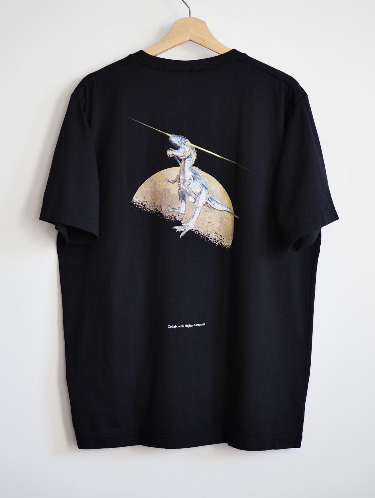 Uniqlo Jurassic world dominion Sorayama robot machine t-rex Large | Grailed