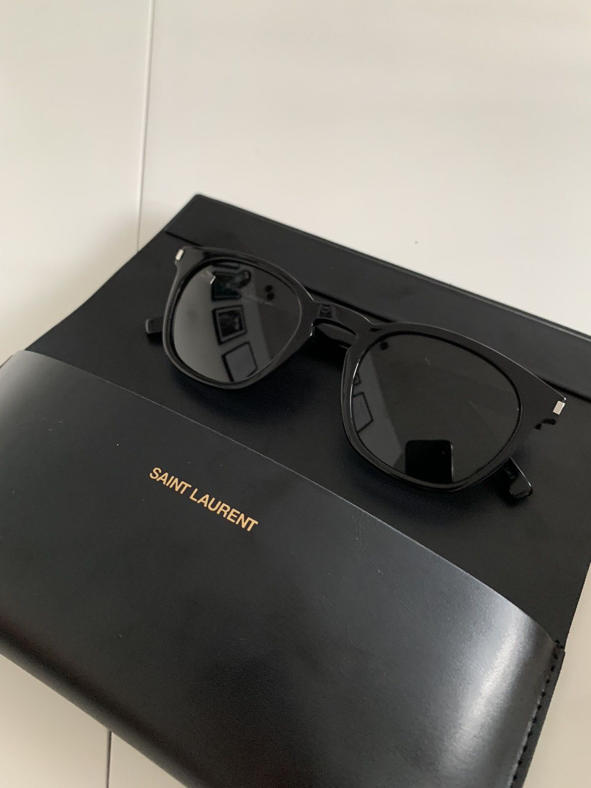 Yves Saint Laurent Saint Laurent SL28 Sunglasses Black | Grailed