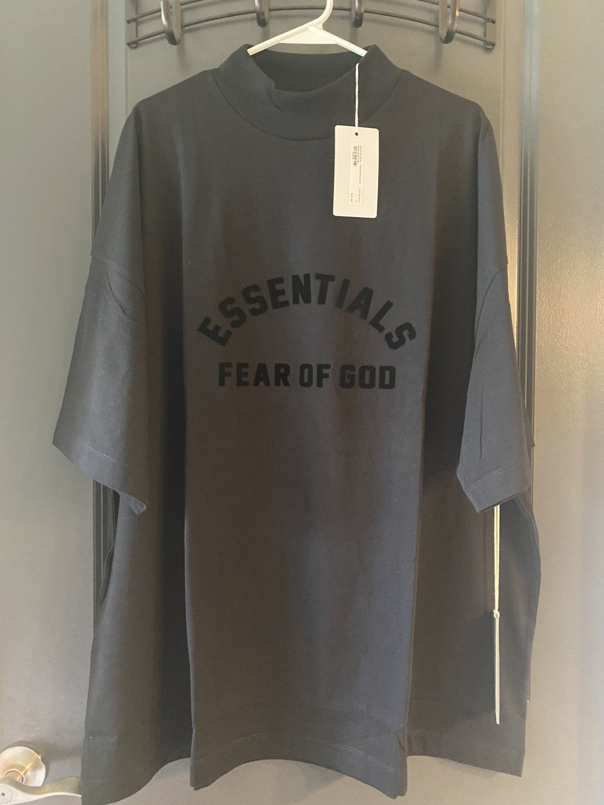Essentials × Fear of God × Streetwear Essentials fear of god black t ...