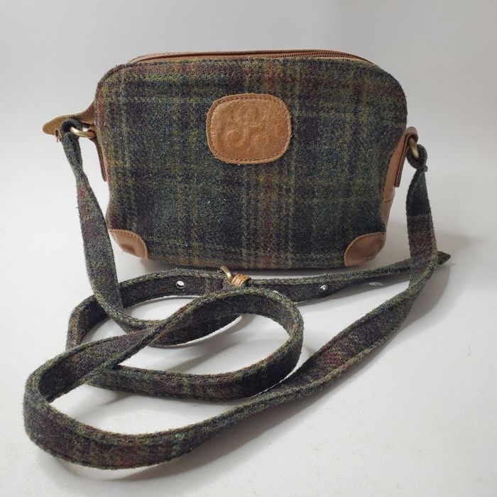 Aran Crafts Aran Woollen Mills Green Plaid Tweed Wool Leather Crossbody ...
