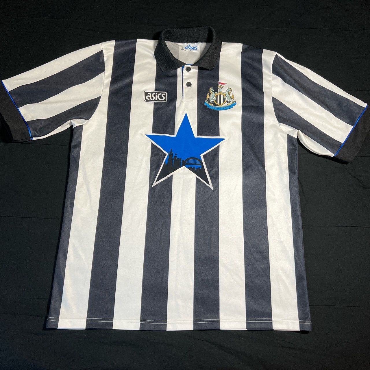 Asics × Soccer Jersey × Vintage Newcastle 1993-1995 Home Jersey | Grailed