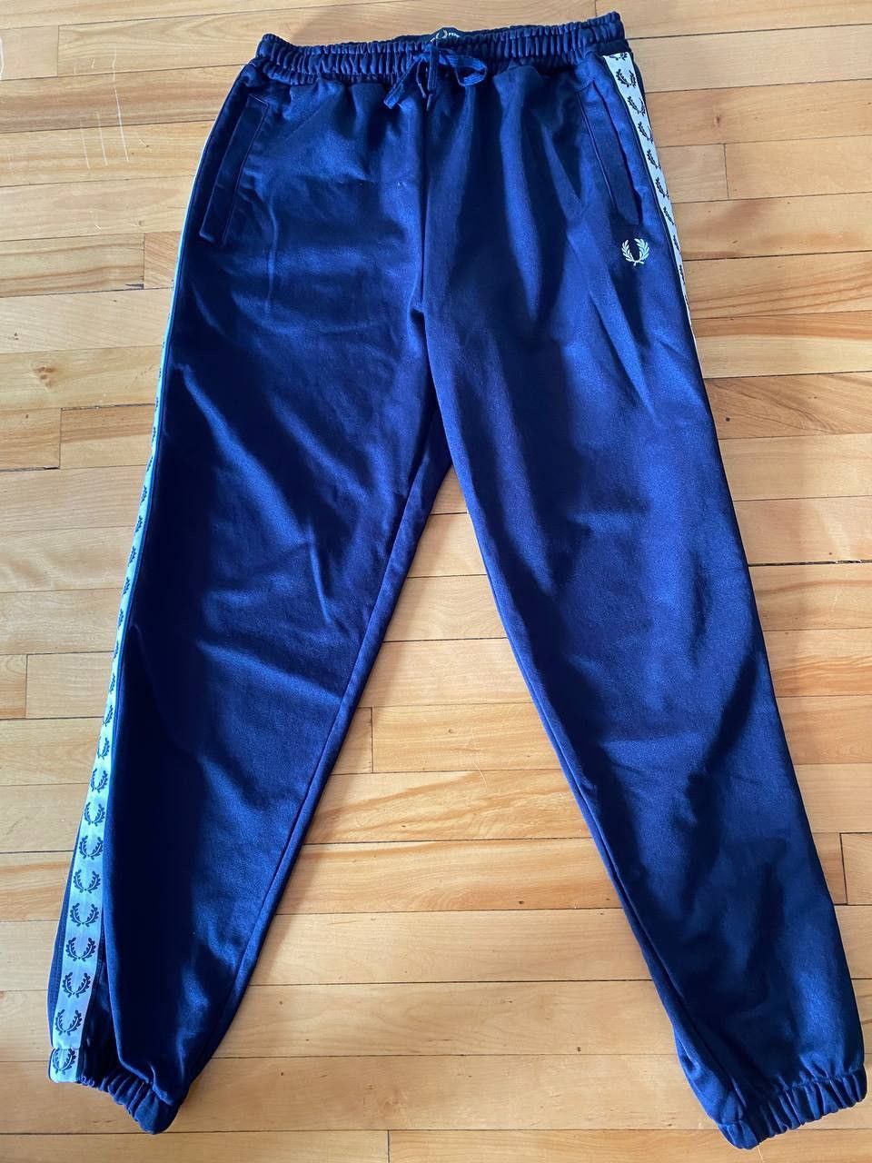 Fred Perry Pants Fred Perry with stripes | Grailed