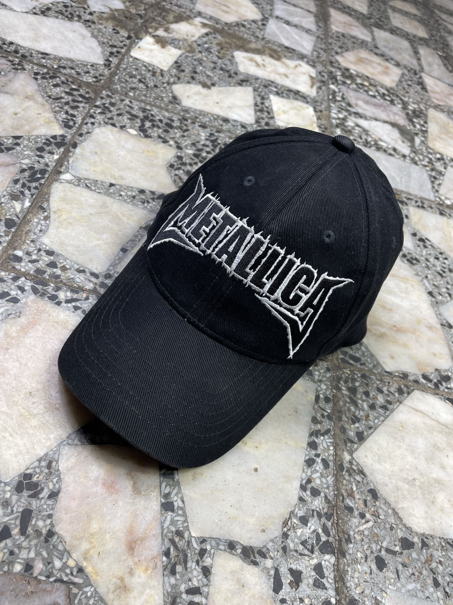 Vintage VINTAGE BLACK METALLICA LOGO BASEBALL CAP | Grailed