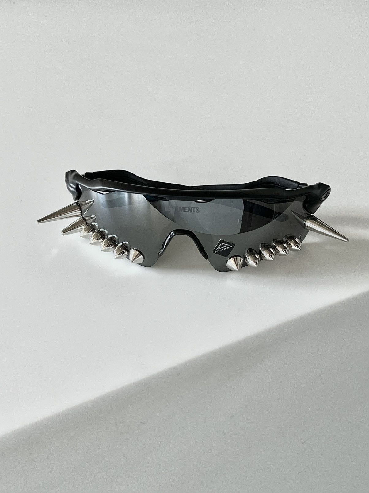 Oakley × Vetements Vetements Oakley Spiked Sunglasses | Grailed