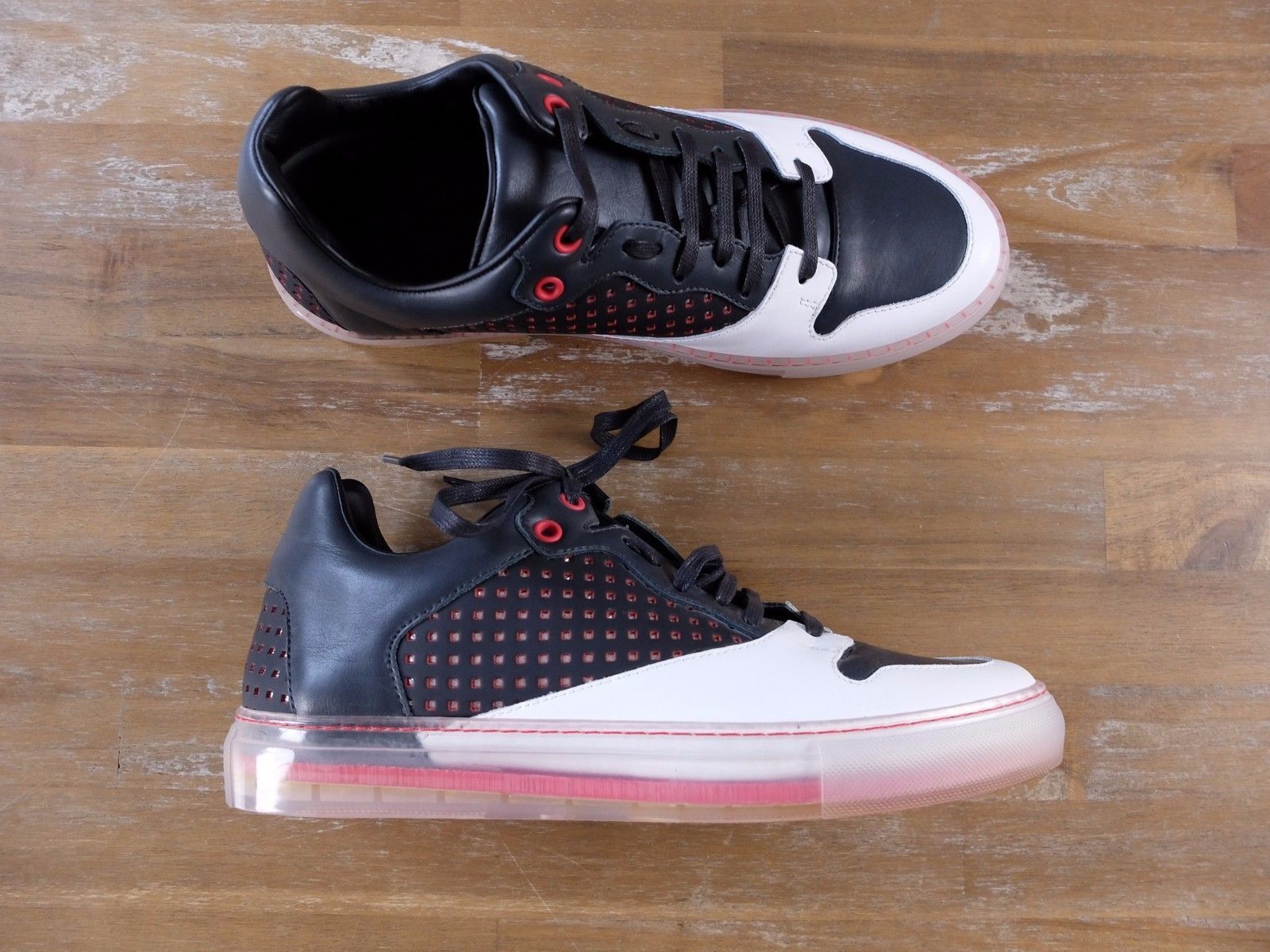 Balenciaga BALENCIAGA Arena white navy blue low leather sneakers 7 40 ...