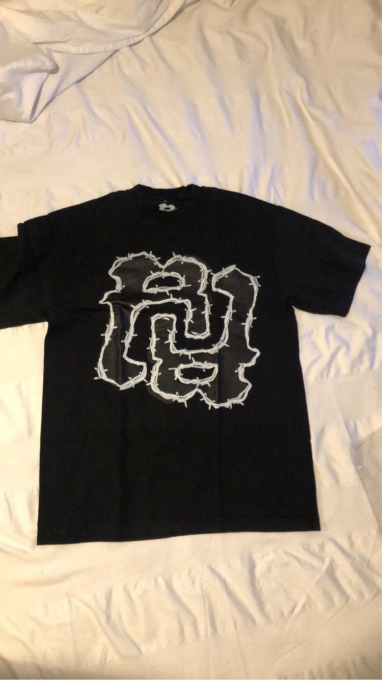 Rap Tees × Yeat Kankan Really Rich - barb wire “RR” logo tee | Grailed