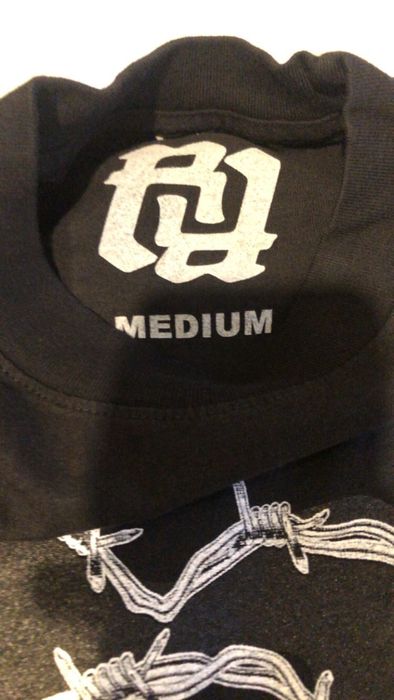 Rap Tees Kankan Really Rich - barb wire “RR” logo tee | Grailed