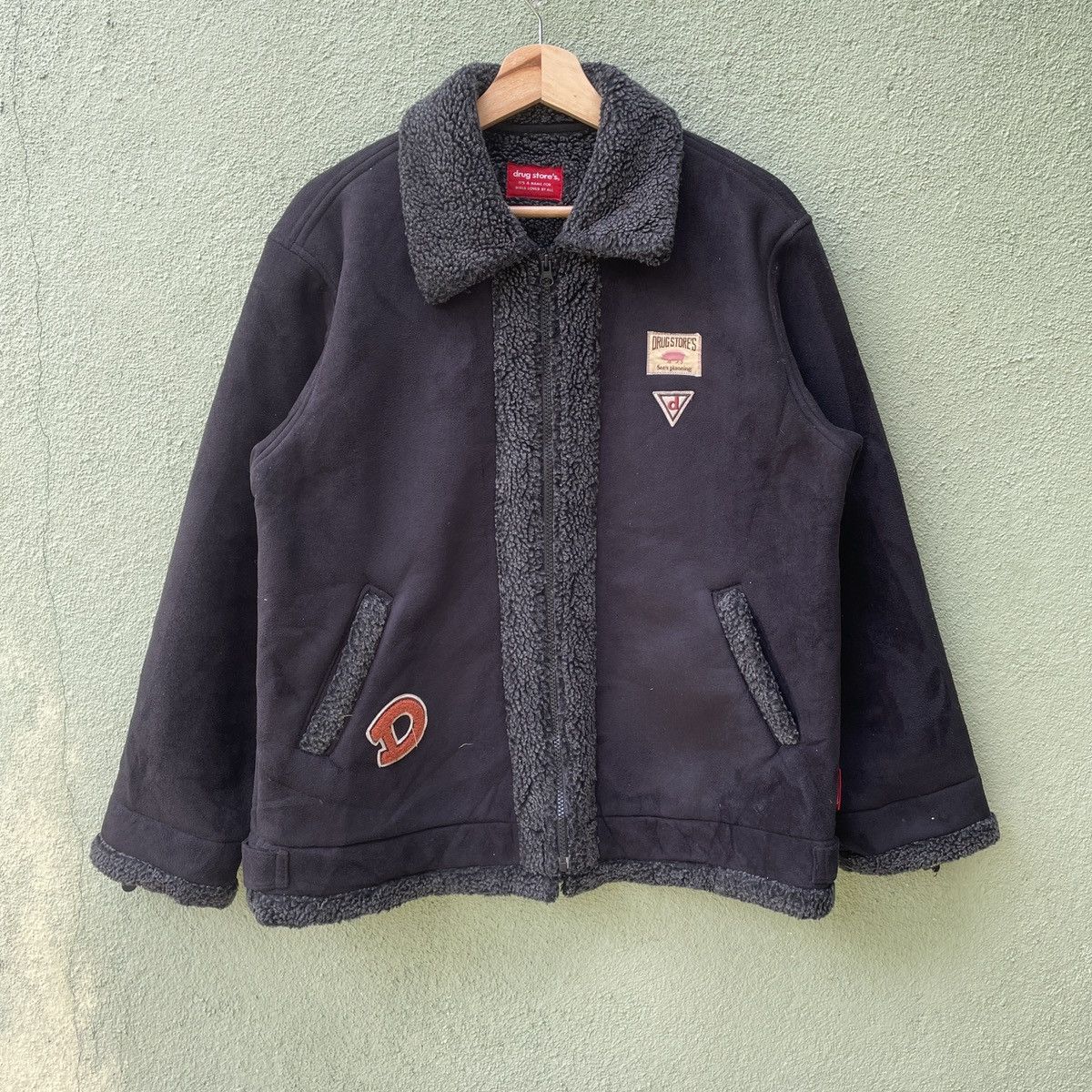 Designer × Streetwear Vintage DRUG STORE Sherpa Inside With Patch ...