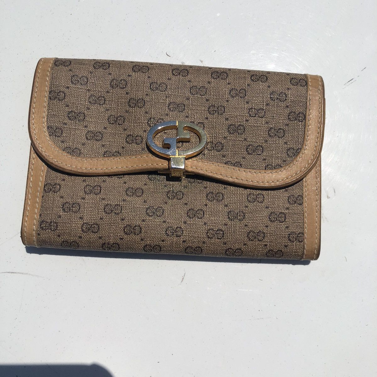 Gucci Vintage 90s Gucci Wallet | Grailed