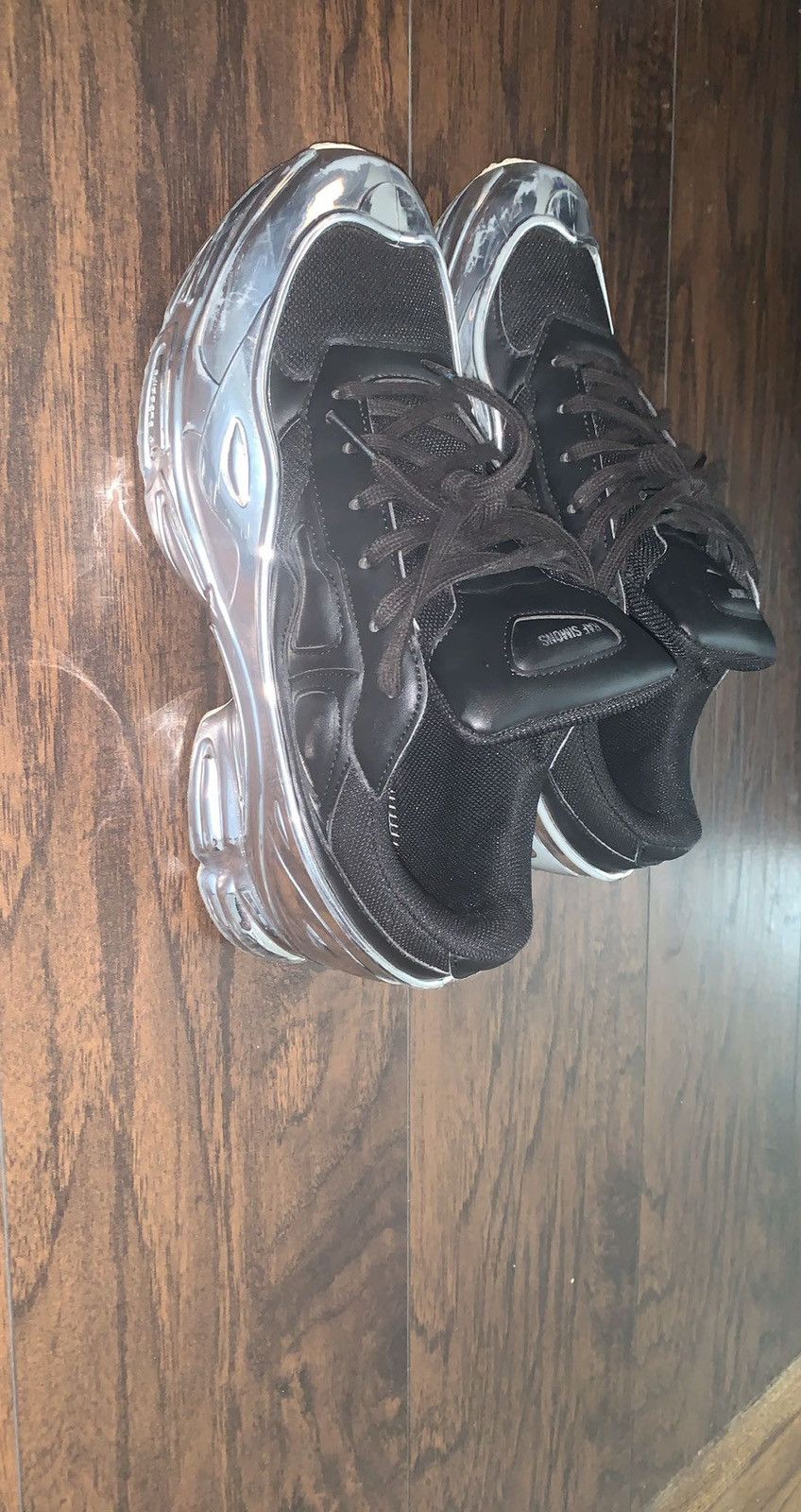Raf Simons Core Black Silver Metallic RAF SIMONS OZWEEGOS | Grailed