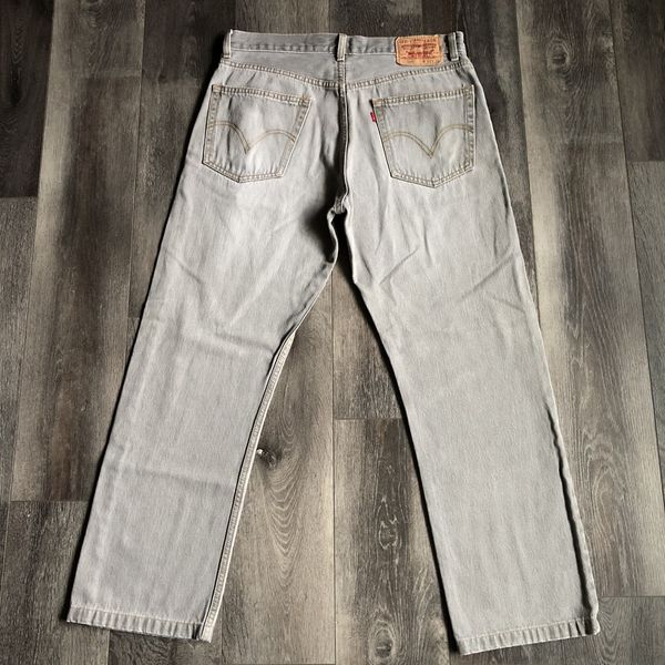 Vintage Vintage Levi’s 505 Regular Fit Light Grey Denim Jeans 33x29 ...