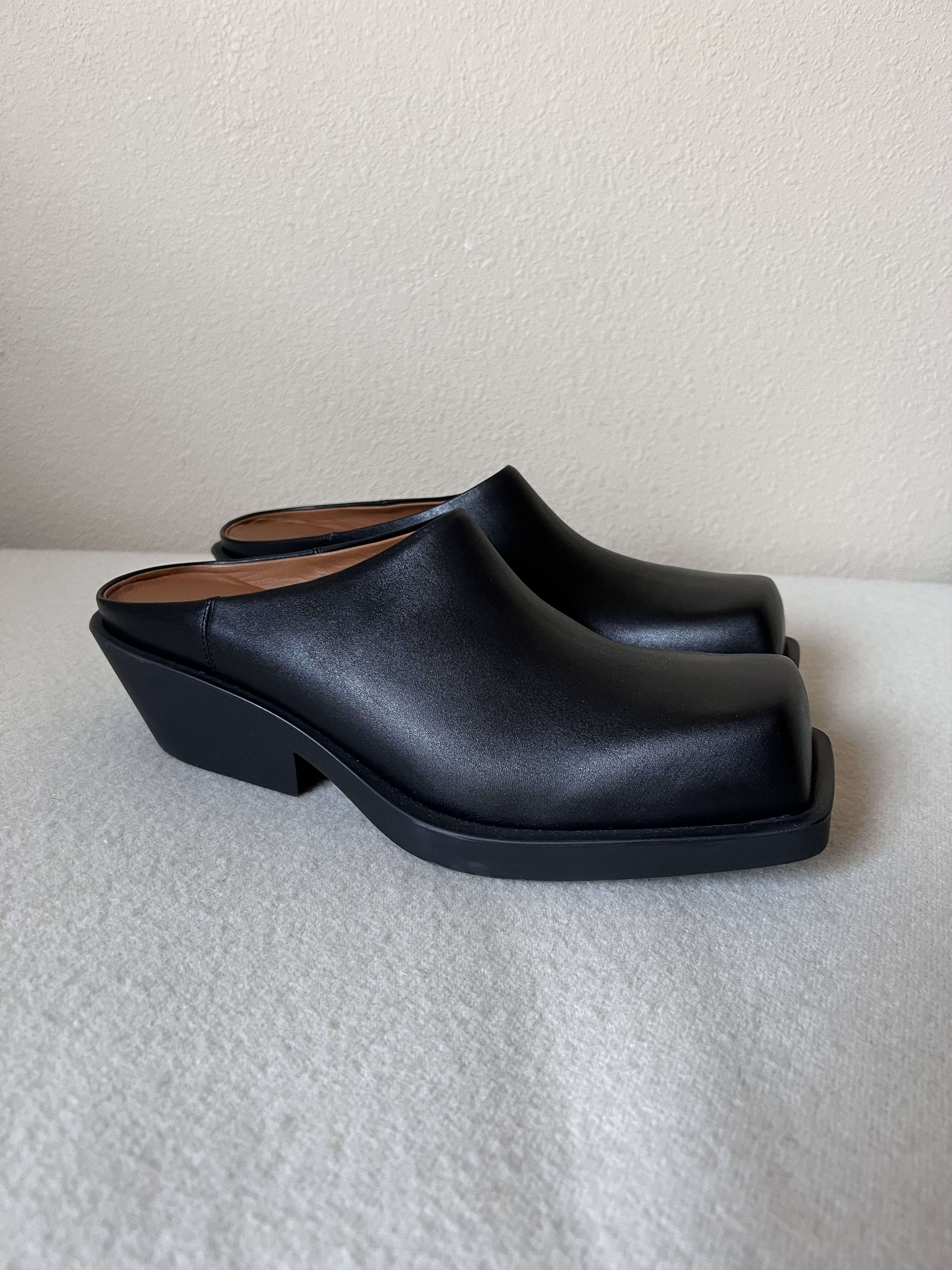 Marni Marni Leather Sabot Square Toe Clog in Black | Grailed