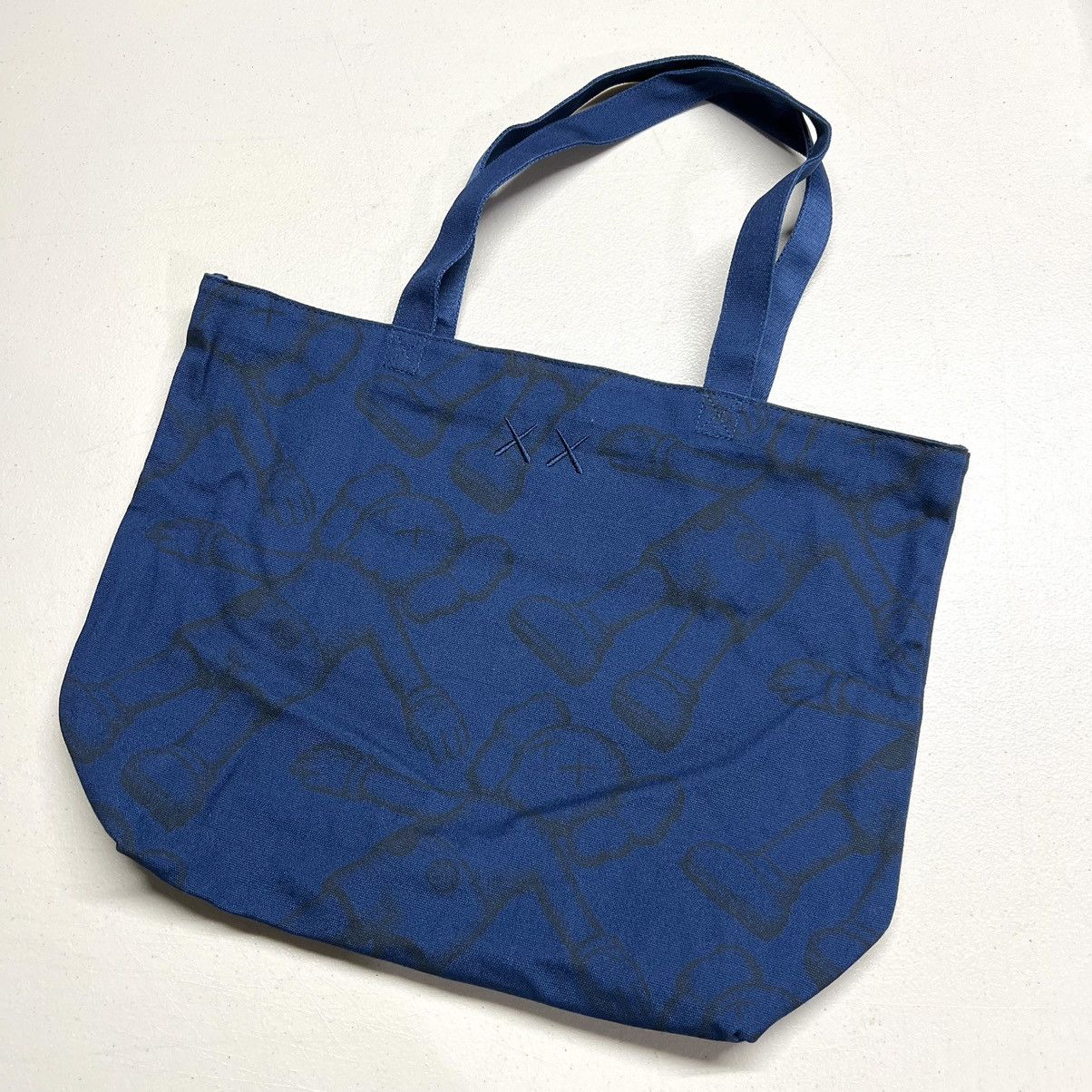Kaws × Original Fake × Uniqlo NEW NO TAG KAWS ORIGINAL FAKE UNIQLO ...