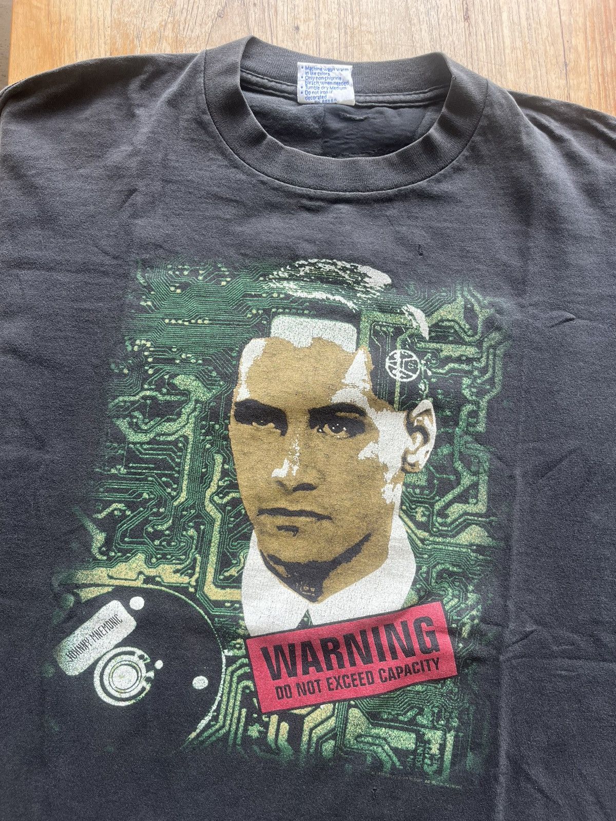 Vintage Vintage Johnny Mnemonic 1995’s movie T-shirt | Grailed Vintage Vintage Johnny Mnemonic 1995’s movie T-shirt | Grailed