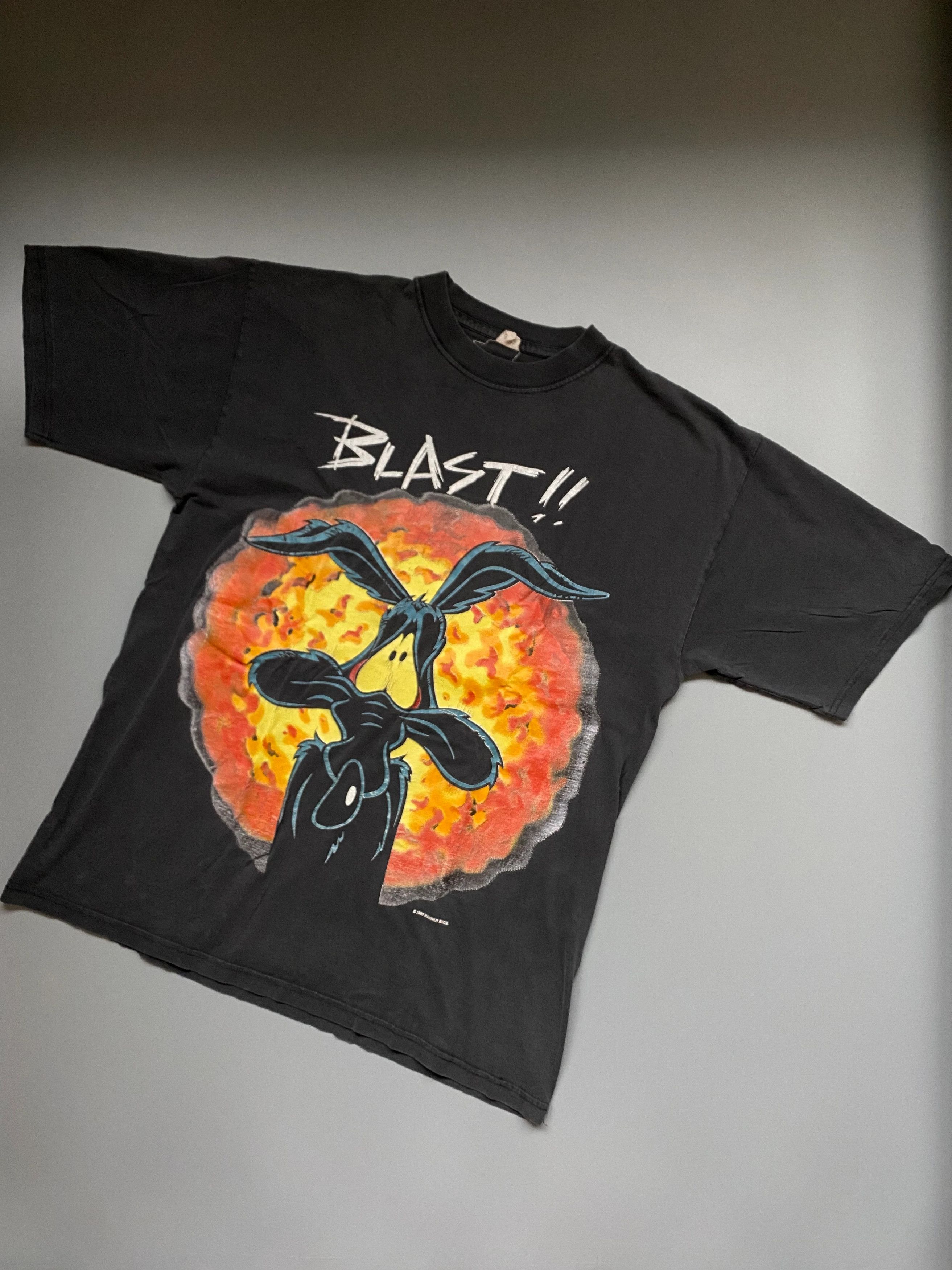 Vintage Looney Tunes Coyote Blast Vintage T-shirt 1995 | Grailed