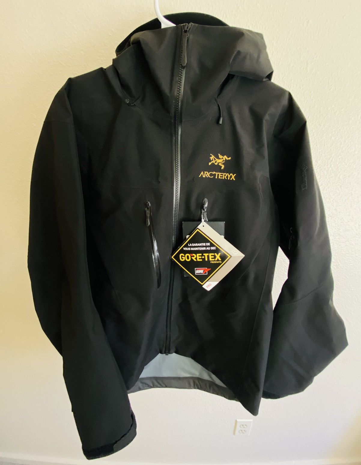 Arc'teryx Alpha SV 24K Black | Grailed