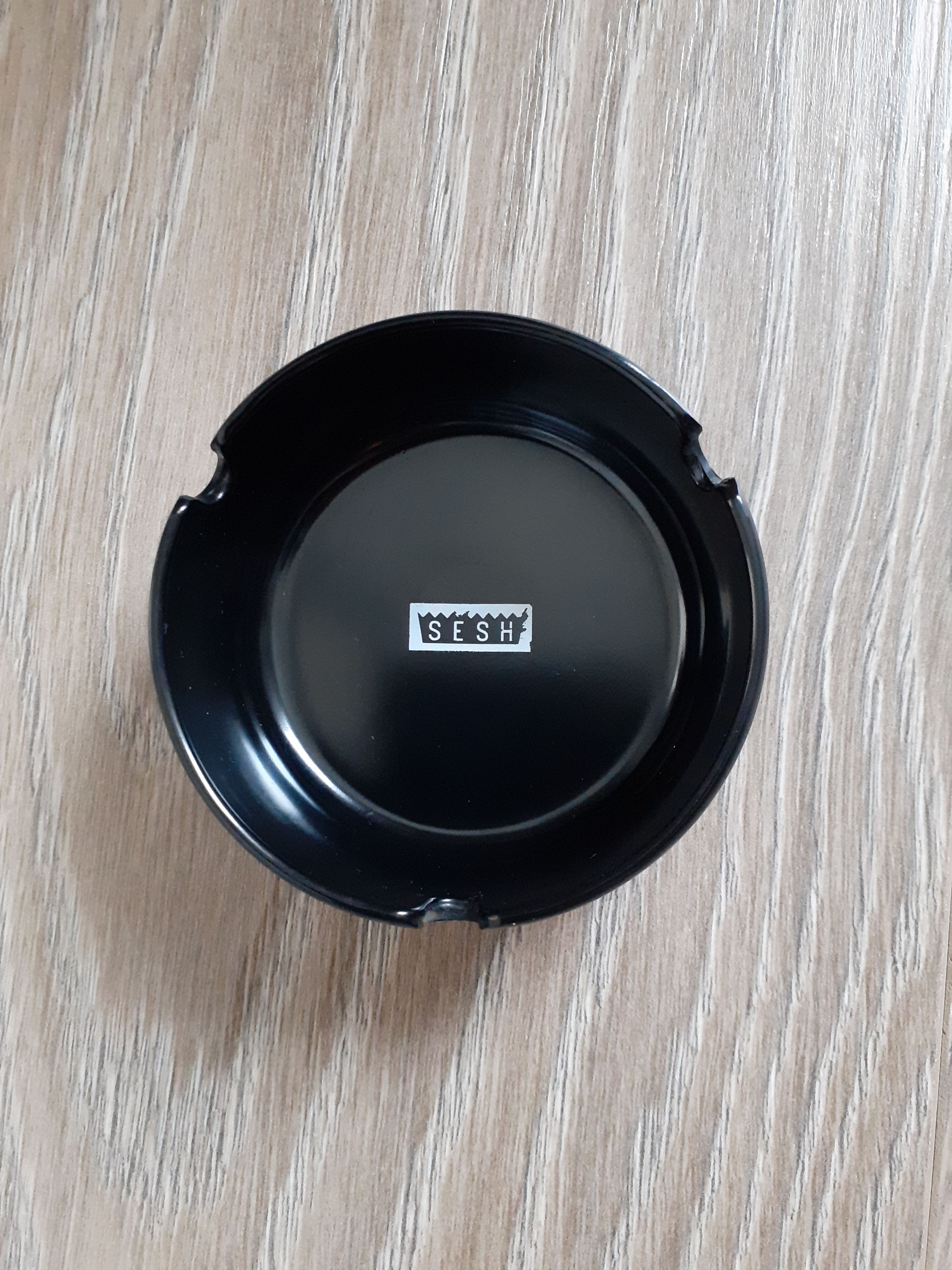 Team Sesh TEAMSESH CROWN ASHTRAY | Grailed