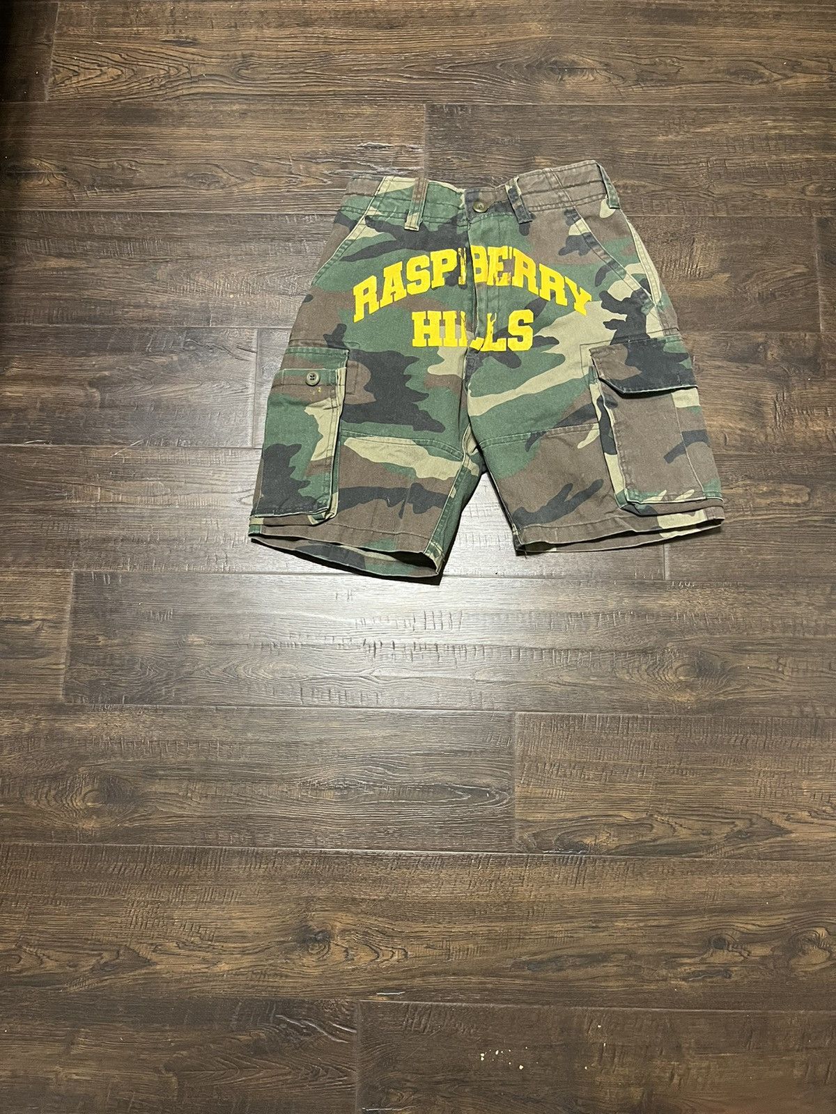 Designer × Streetwear × Vintage Raspberry Hills Camo Shorts | Grailed