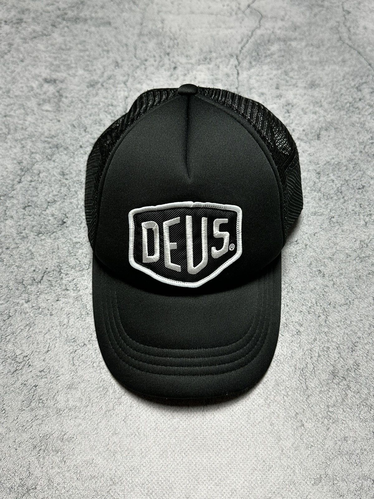 Deus Ex Machina × Streetwear × Trucker Hat Deus Ex Machina Trucker Cap ...