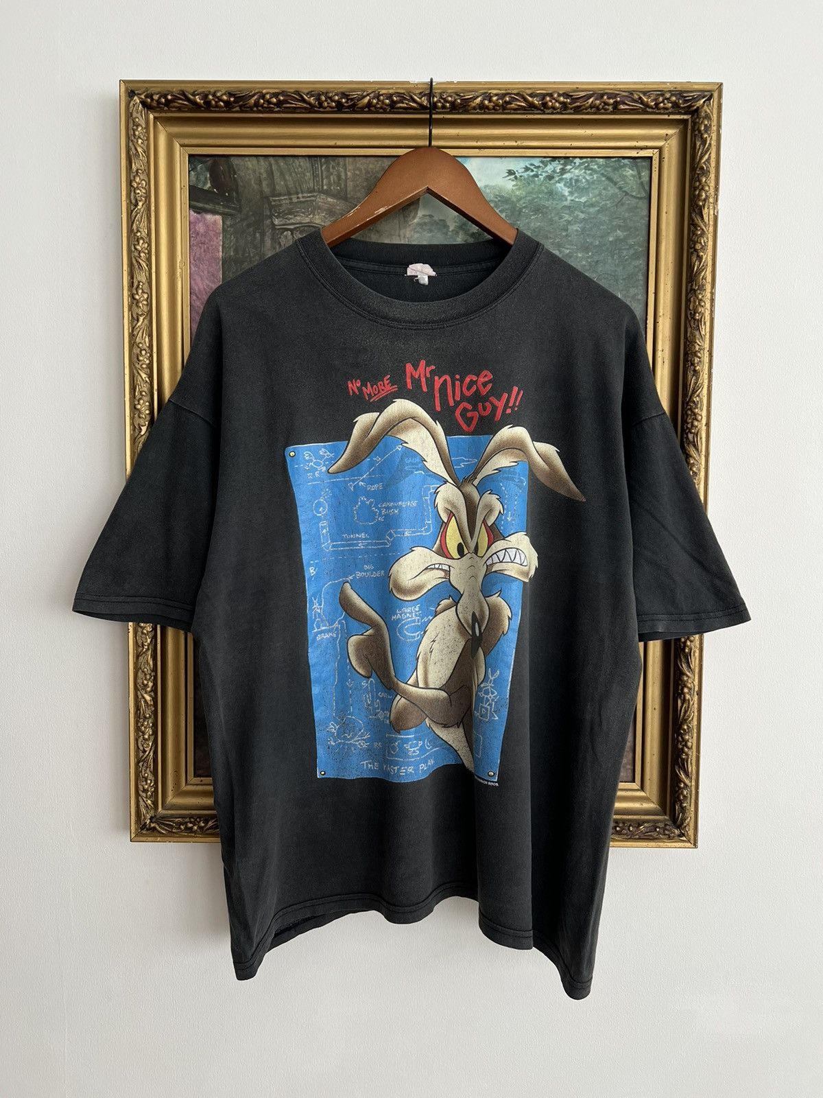 Vintage Vintage 1995 Wile E. Coyote Black Tee (Road Runner) | Grailed