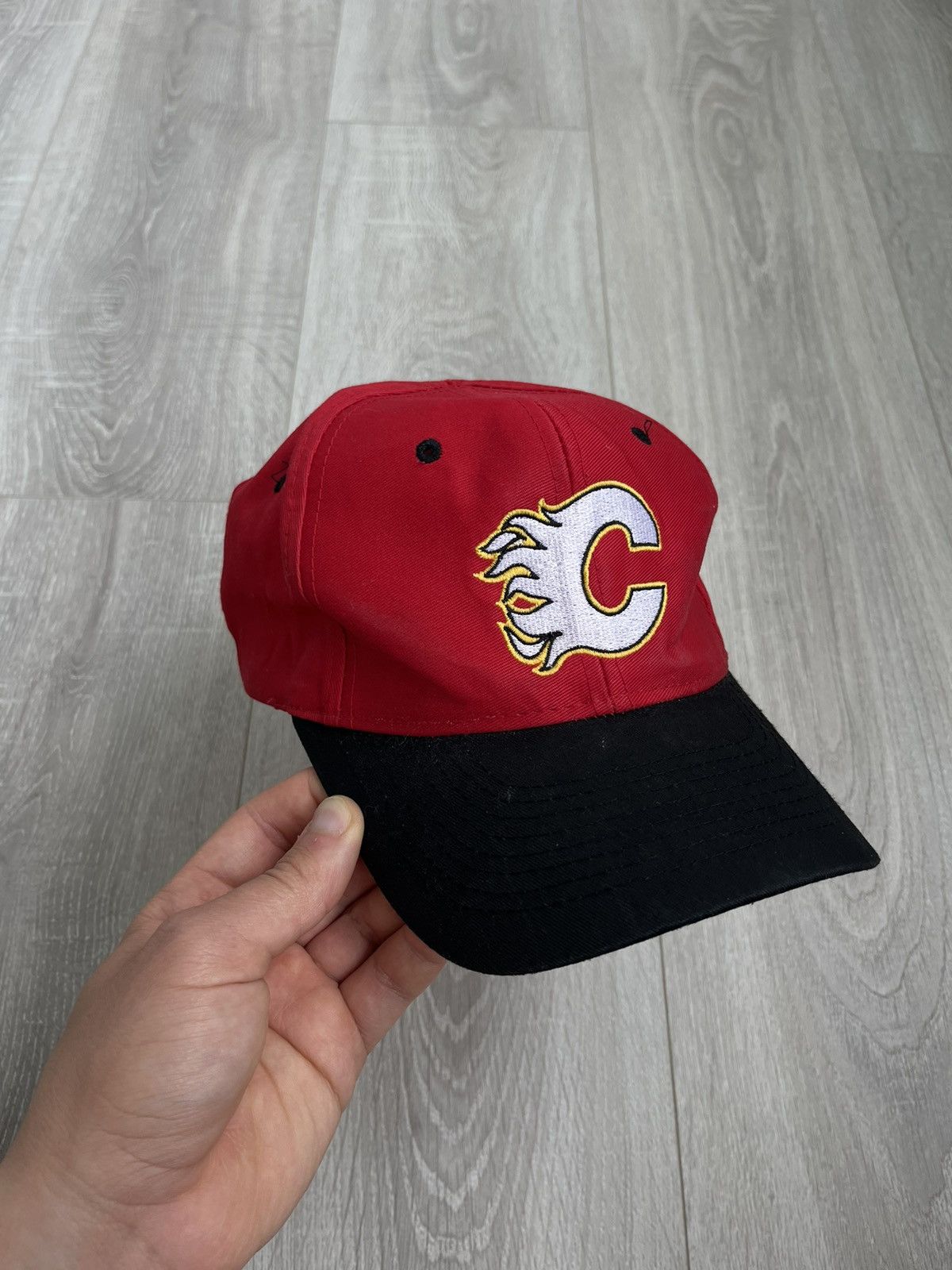 Hockey × NHL × Vintage Vintage Calgary Flames Cap Streetwear Fan ...