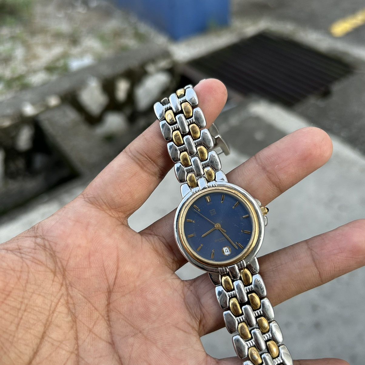 Givenchy GIVENCHY WATCH | Grailed