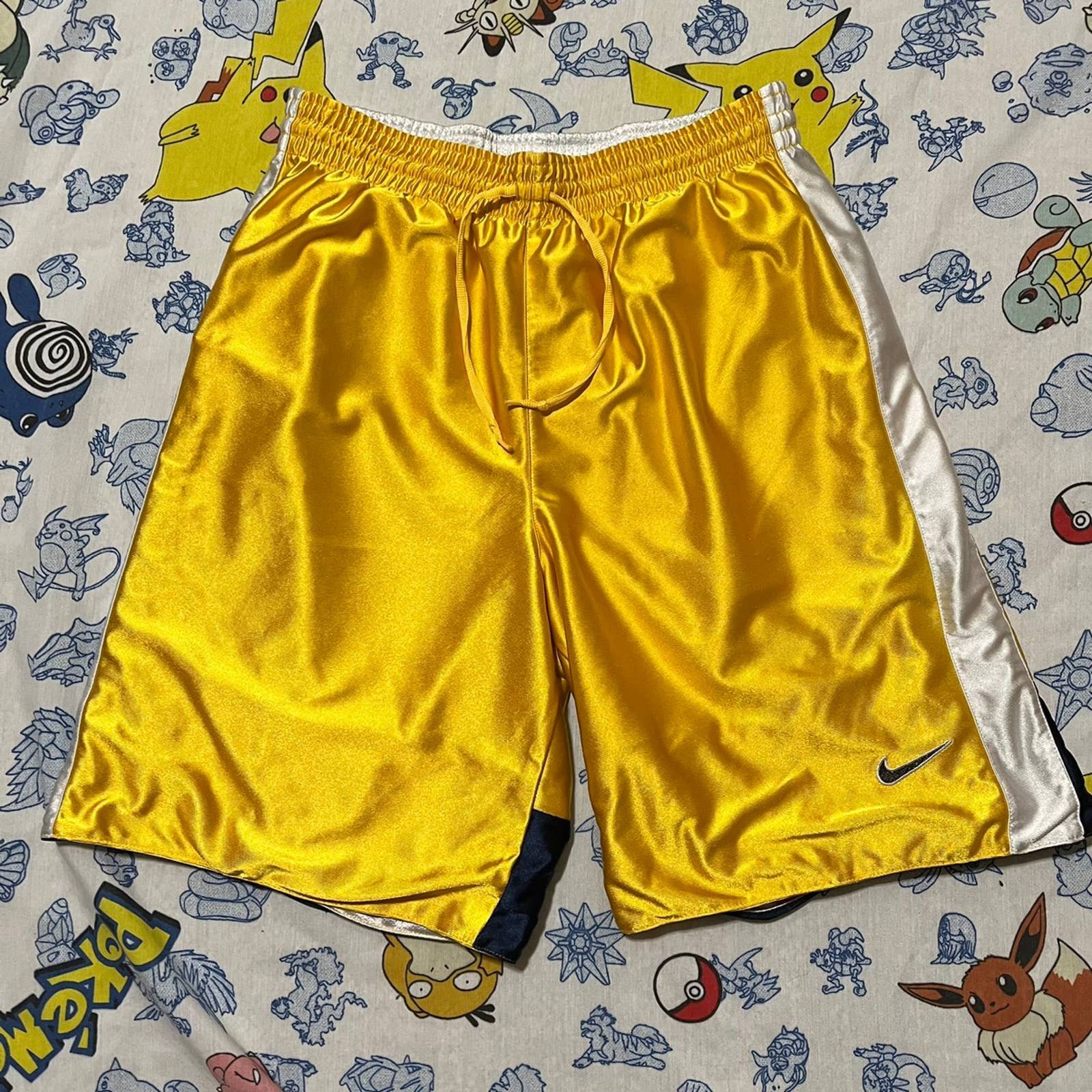 Nike × Vintage Vintage 2000s Nike Yellow/White Reversible Basketball ...