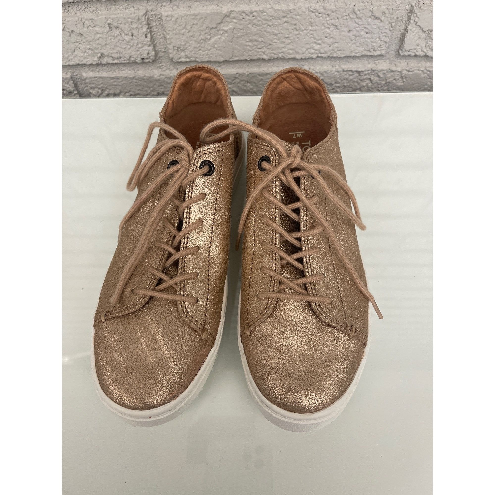 Toms TOMS Lenox Metallic Rose Gold Leather Lace-Up Sneakers 7 | Grailed