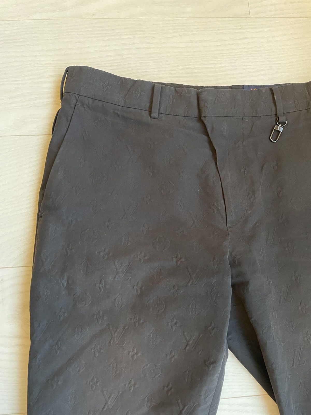Louis Vuitton LV black monogram pants | Grailed