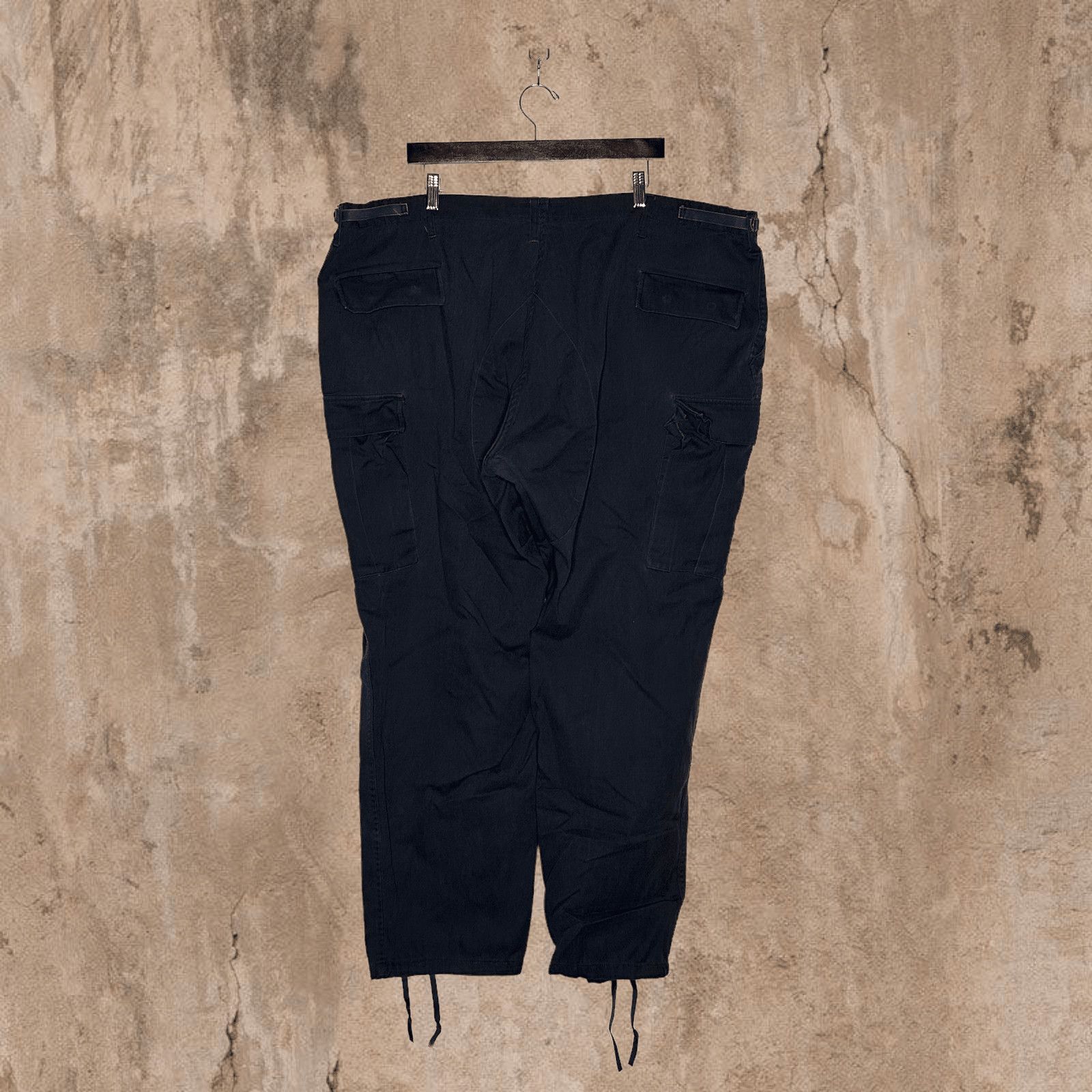 Vintage Vintage Jet Black Military Tactical Pants Baggy Cargos 90s ...