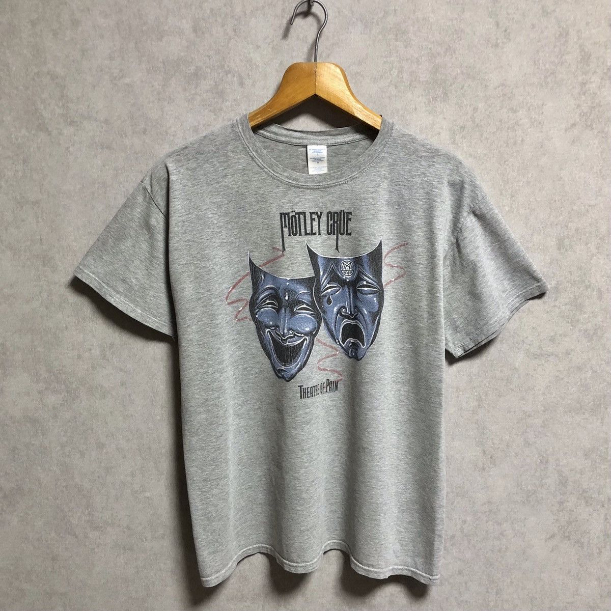 Vintage Vintage 2010 Mötley Crüe Theater Of Pain Masks Tee | Grailed