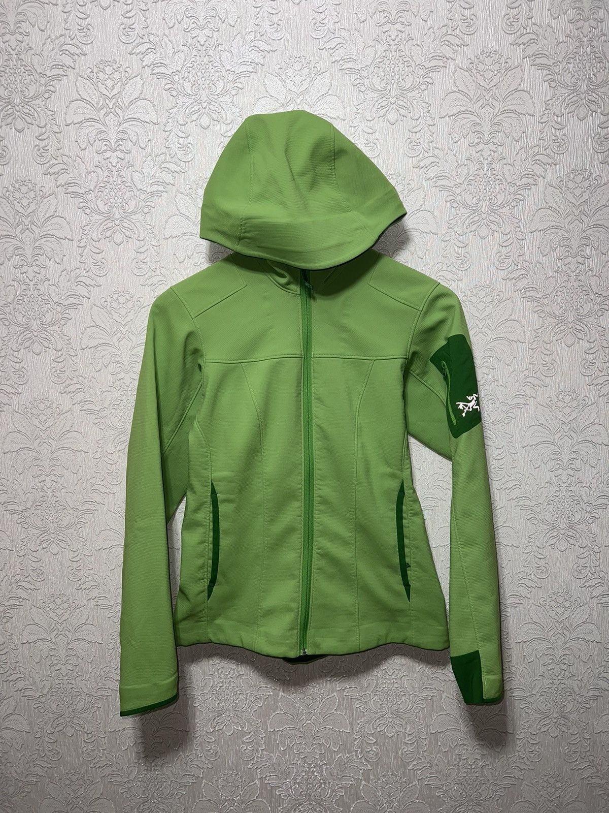 Arc'Teryx Arcteryx soft shell Jacket Vintage Reflective | Grailed Arc'Teryx Arcteryx soft shell Jacket Vintage Reflective | Grailed