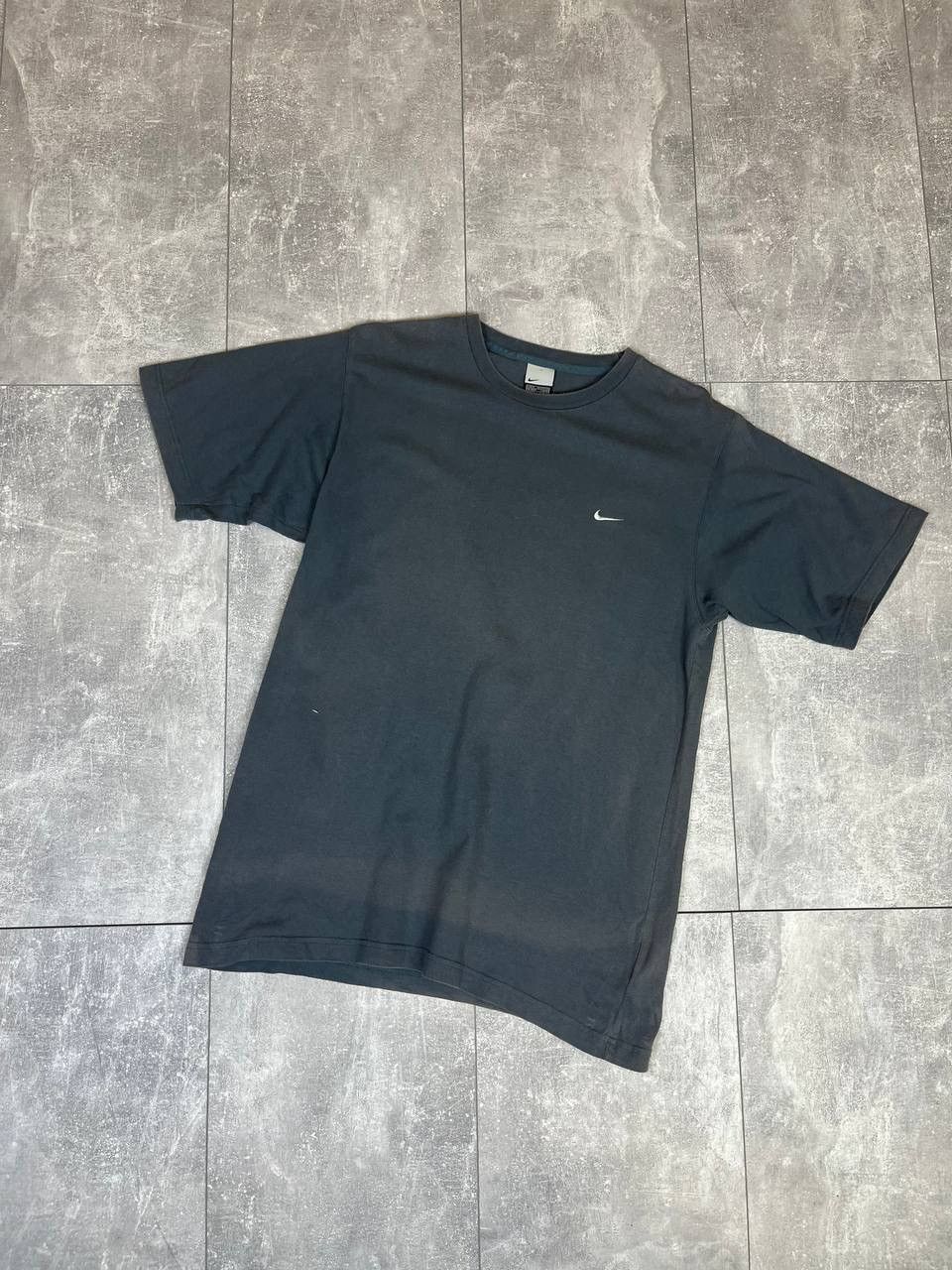 Nike × Streetwear × Vintage Men’s vintage distressed Nike tee small ...