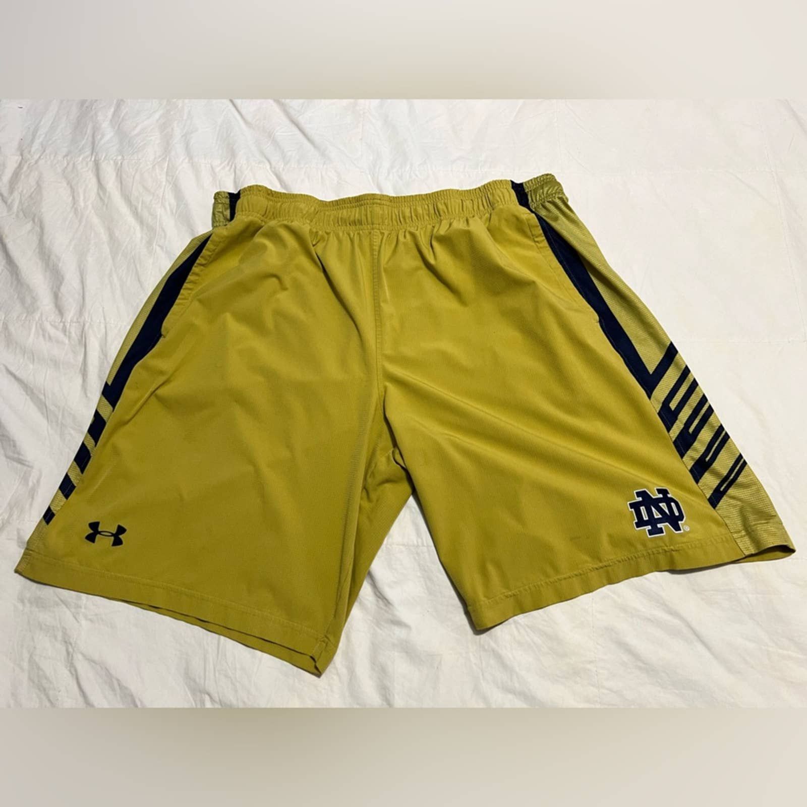 Under Armour NOTRE DAME FOOTBALL TEAM ISSUED IRISH GOLD SHORTS SIZE XXL ...