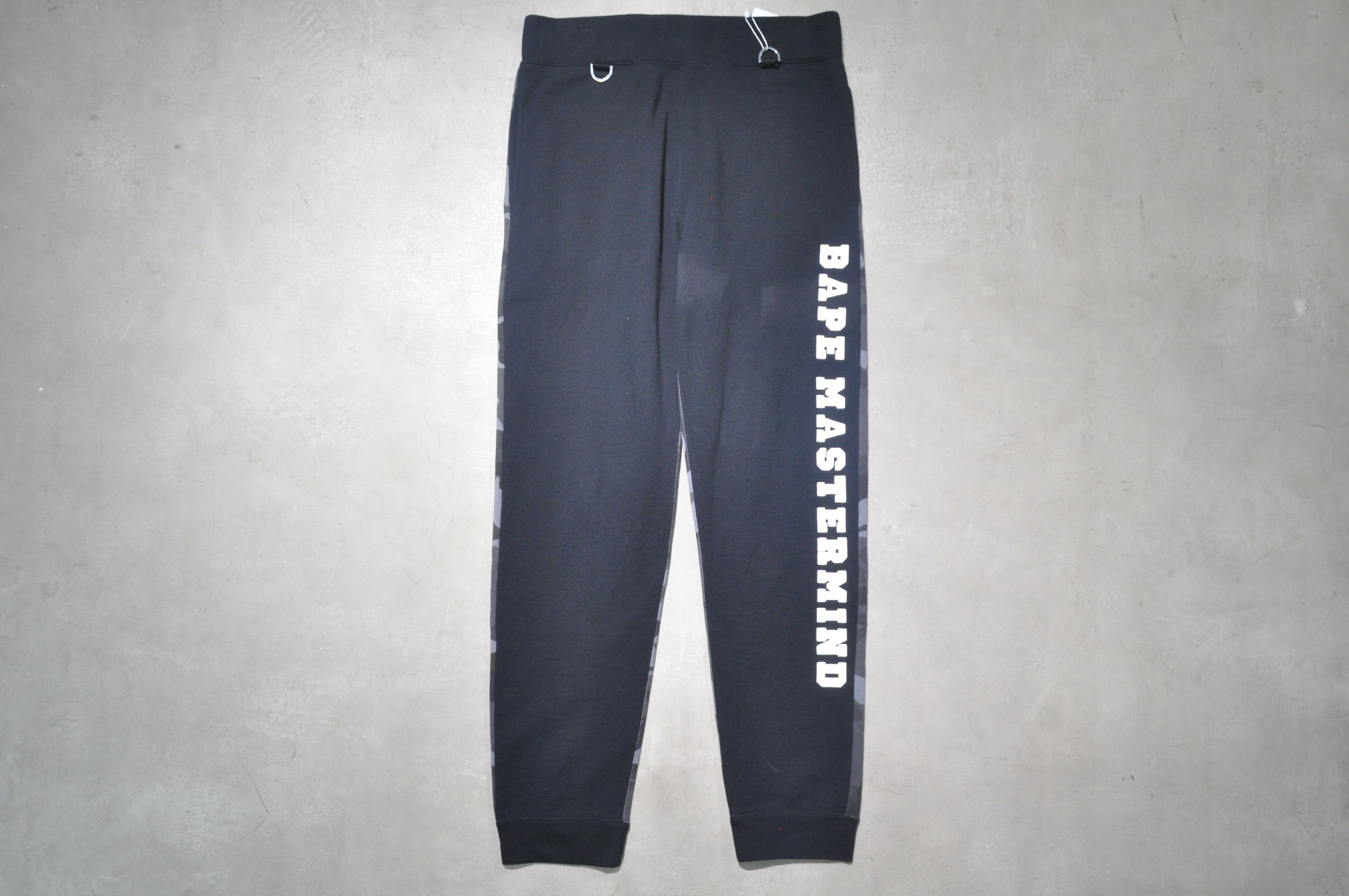 Bape × Mastermind Japan Bape - Mastermind - F/W 16 - Half Camo Skull ...