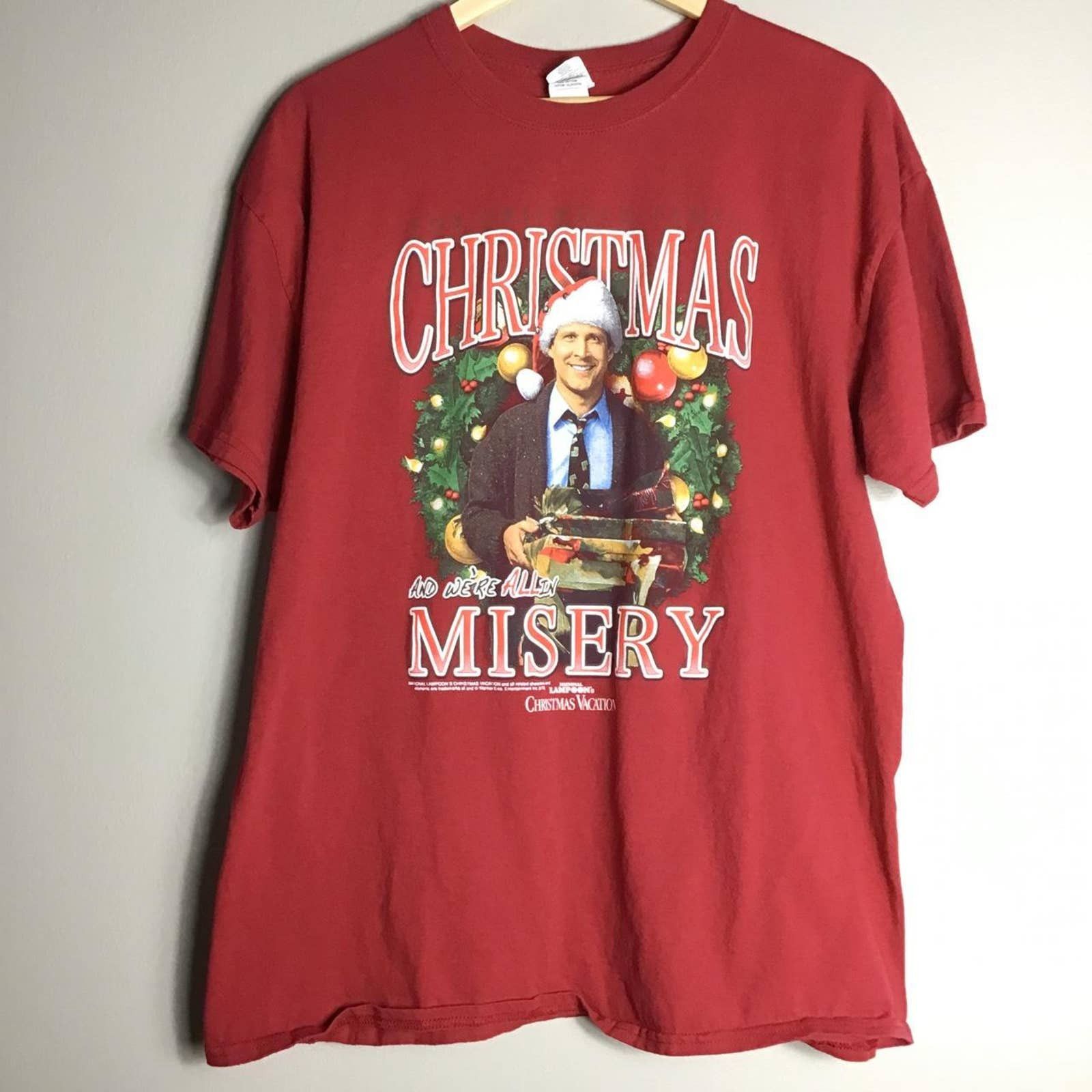 Gildan Chevy Chase National Lampoons Christmas Movie Red XL Shirt | Grailed