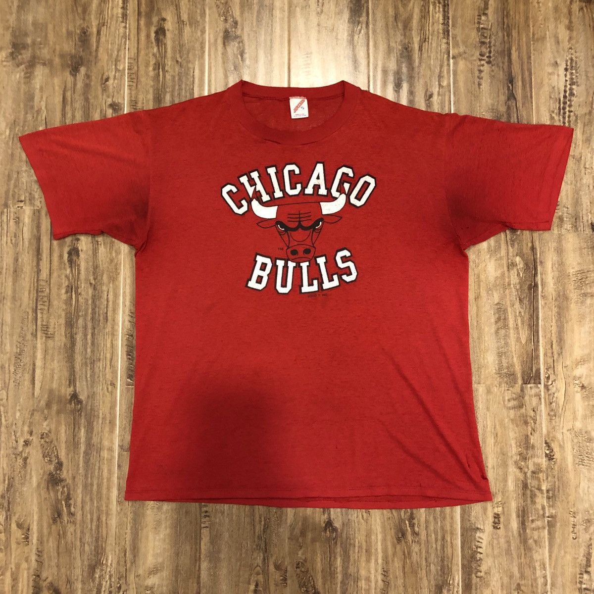 Vintage Vintage 90s Chicago Bulls Logo 7 NBA Tee | Grailed