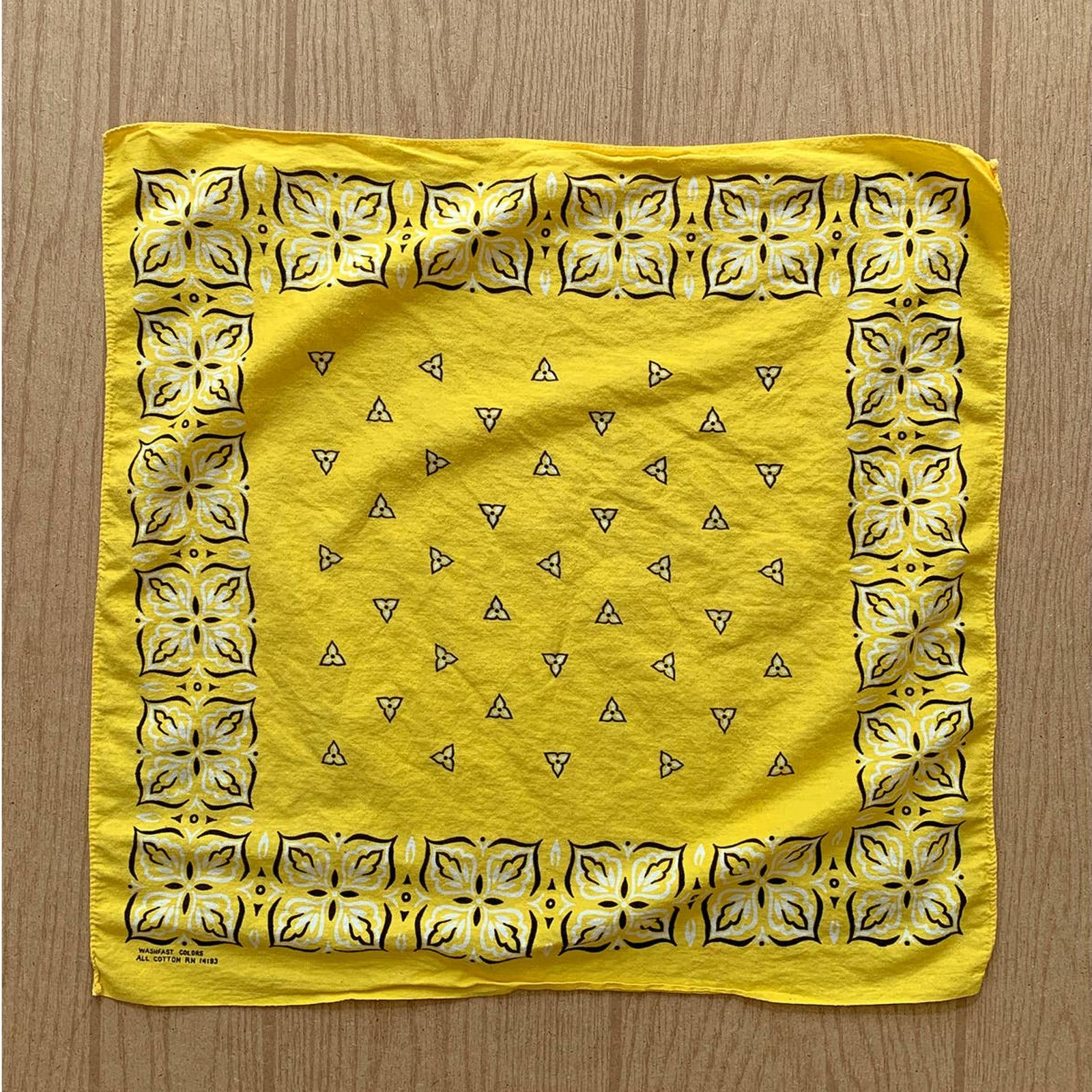 Vintage 1970s Pastel Yellow Paisley Bandana | Grailed