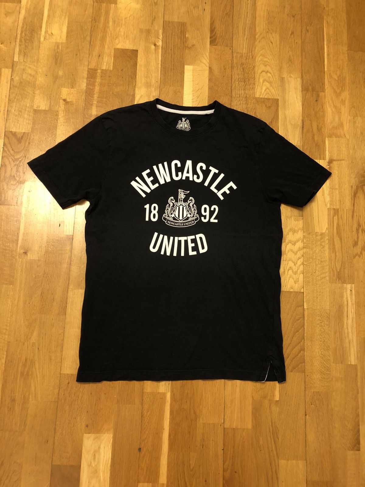 Vintage NEWCASTLE UNITED OFFICIAL RARE VINTAGE DESIGN TEE SHIRT | Grailed
