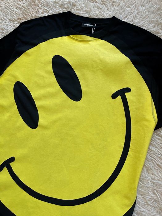 Raf Simons Raf Simons Black Smiley Oversized T-Shirt | Grailed