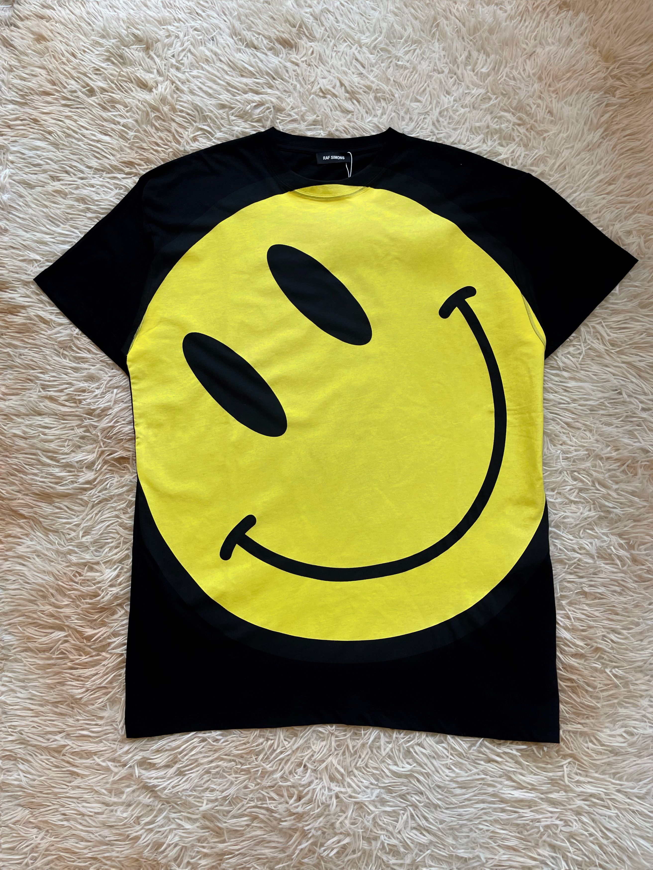 Raf Simons Raf Simons Black Smiley Oversized T-Shirt | Grailed