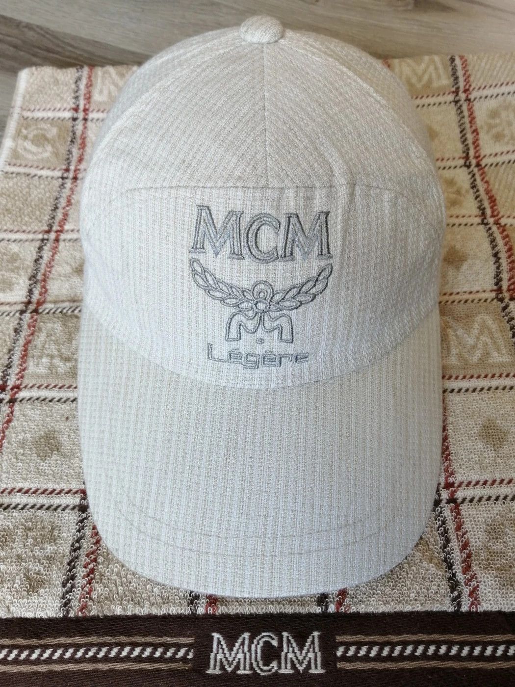 Edition Japan × MCM × Vintage 🔥VERY RARE💥MCM Légère Embroidery Big Logo ...